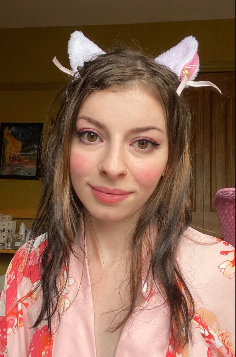 fact: I'm a reincarnated cat | Scrolller