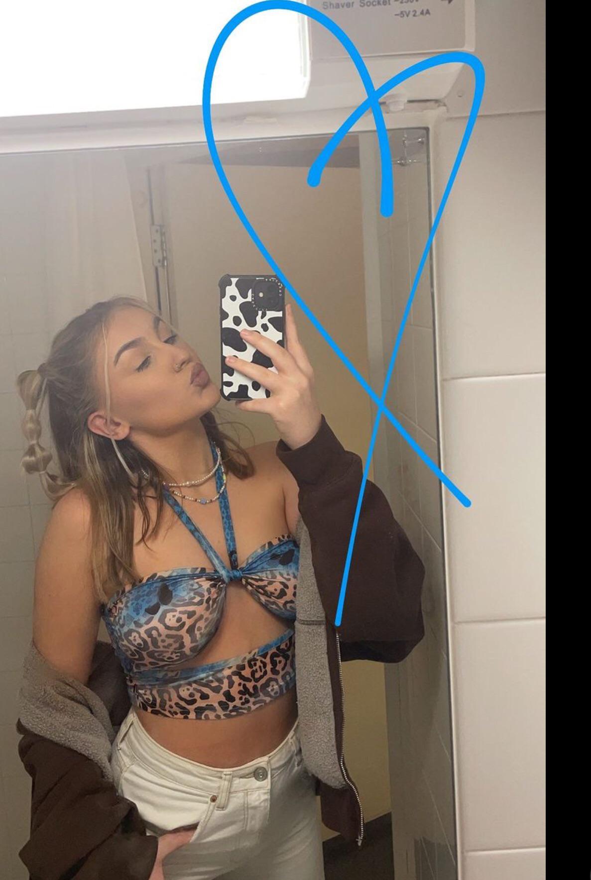 Faith in those strings | Scrolller