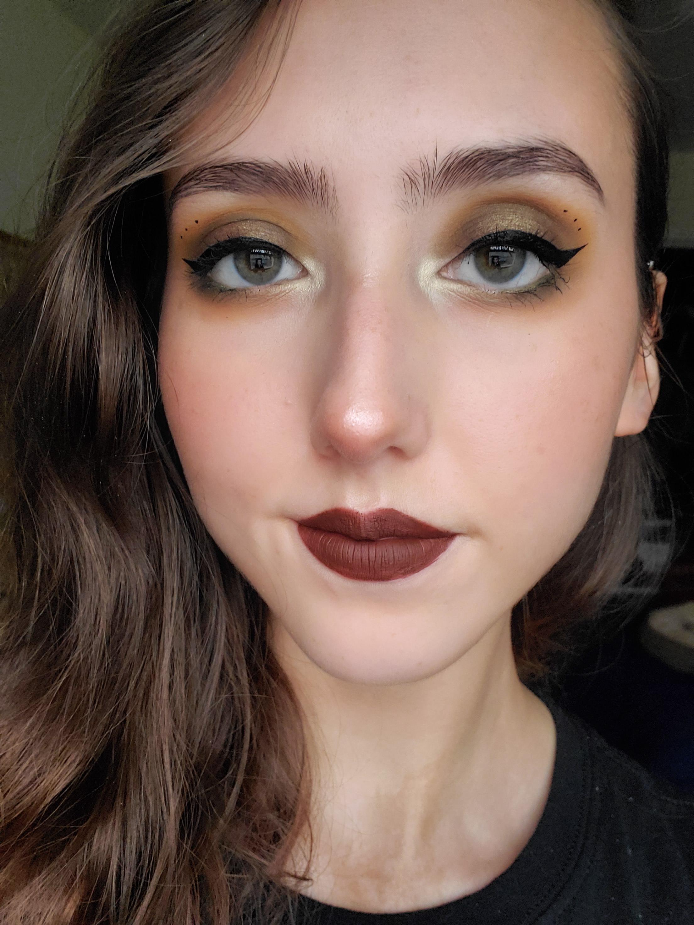 Fall movie date makeup | Scrolller