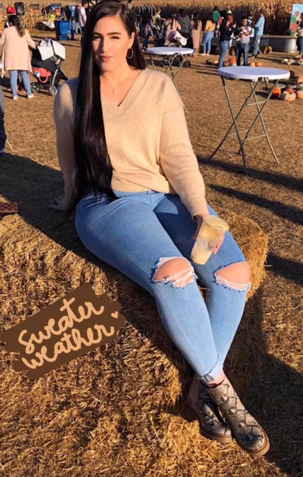 Fall Thighs | Scrolller