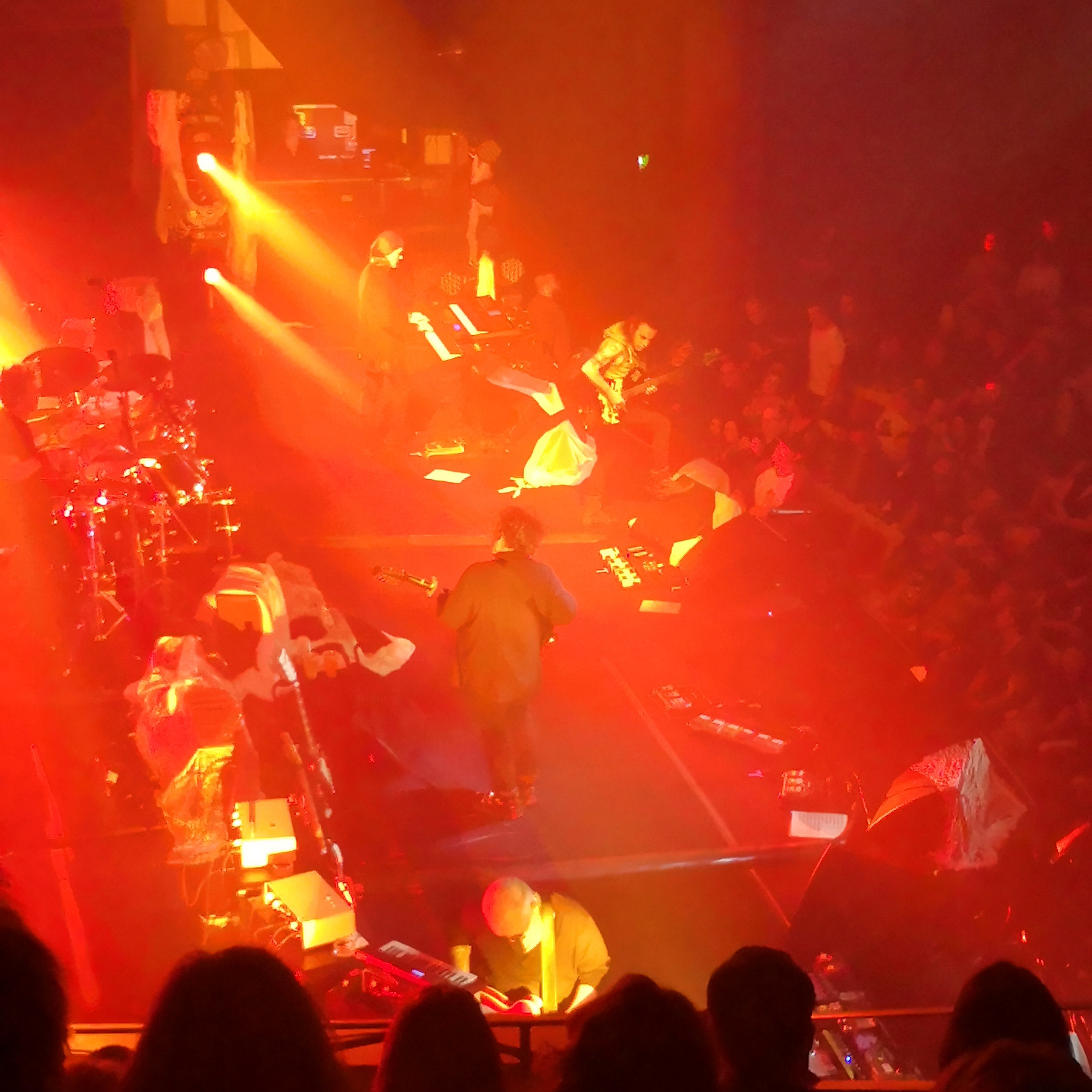 Fantastic concert! Very intimate night with the great band | Scrolller