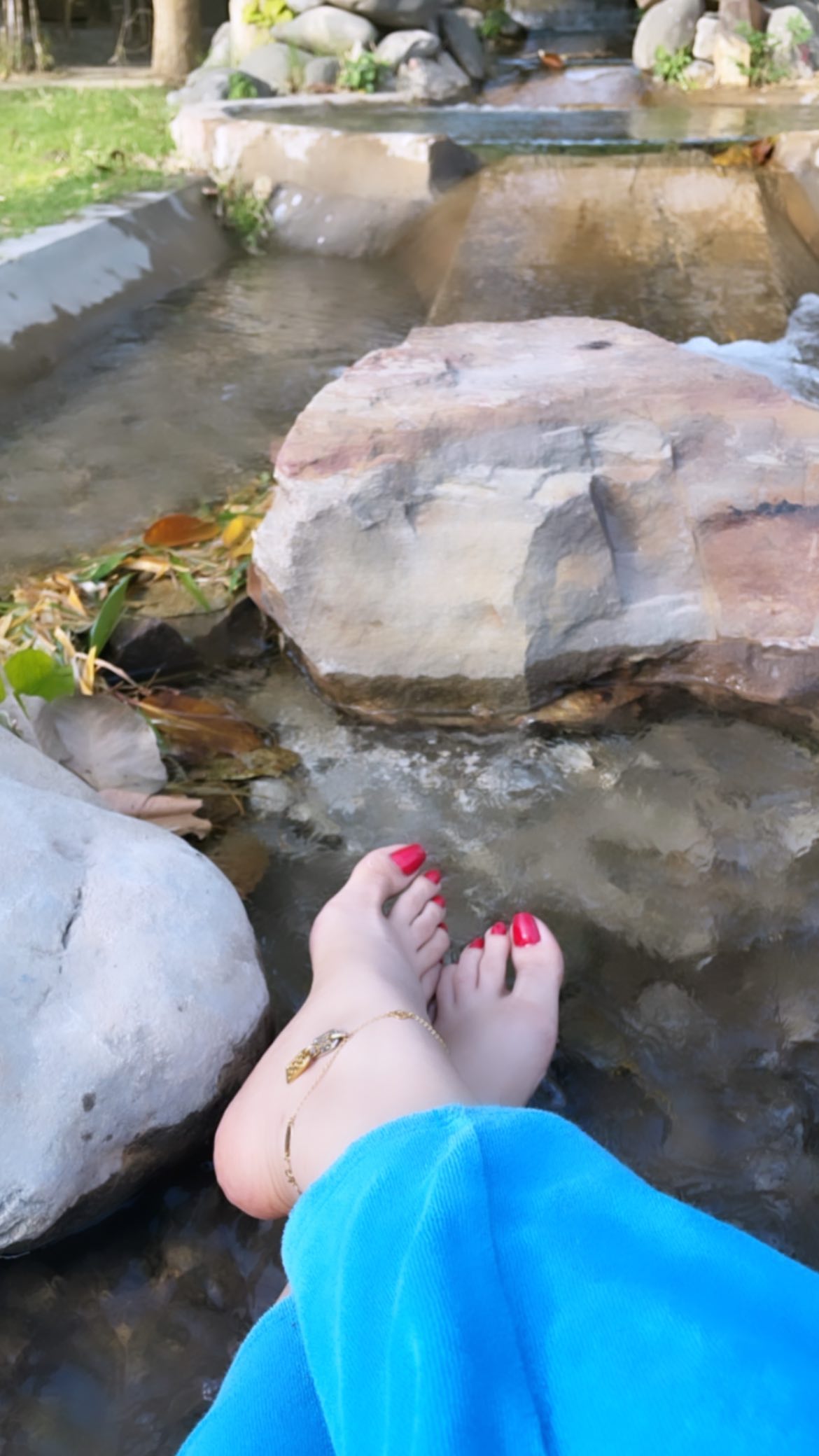 Fatima Kasuri | Scrolller