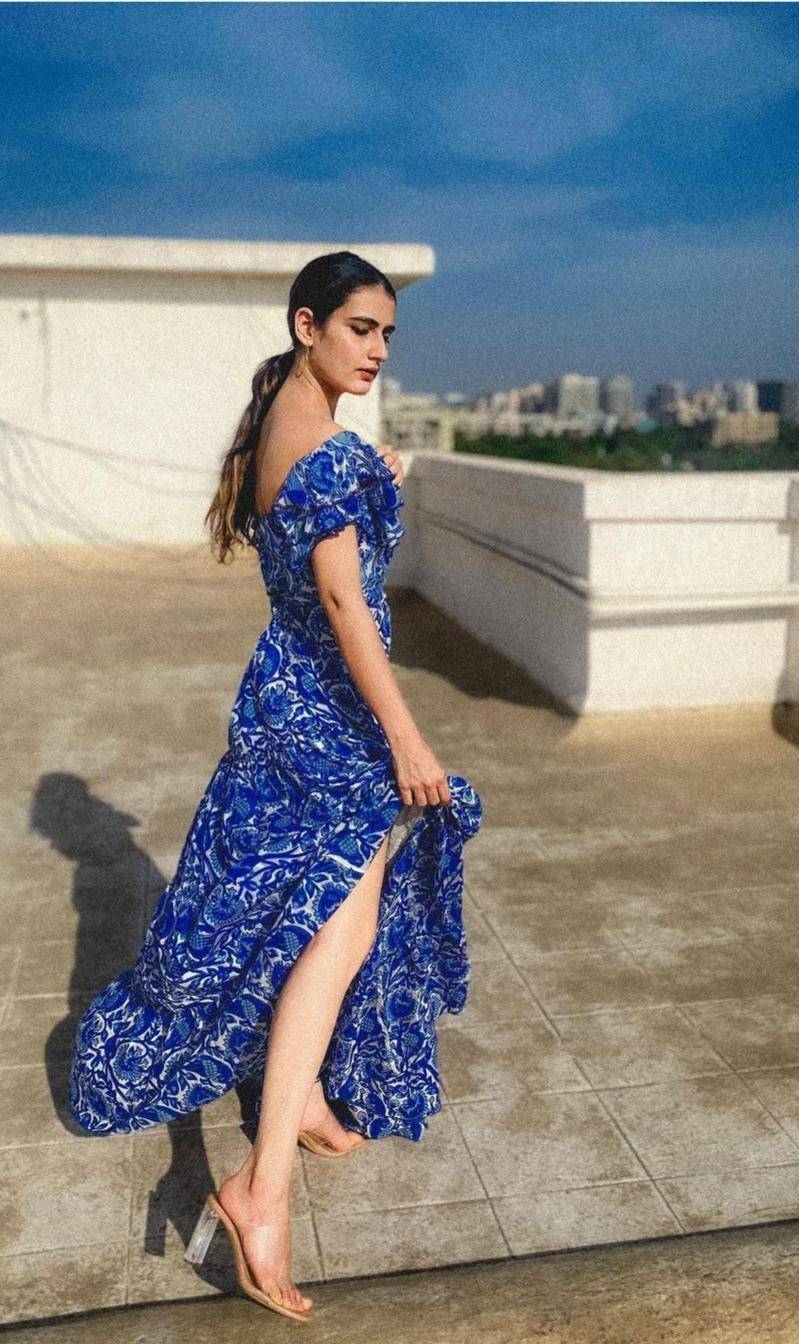 Fatima Sana Shaikh showing bright colors.. | Scrolller