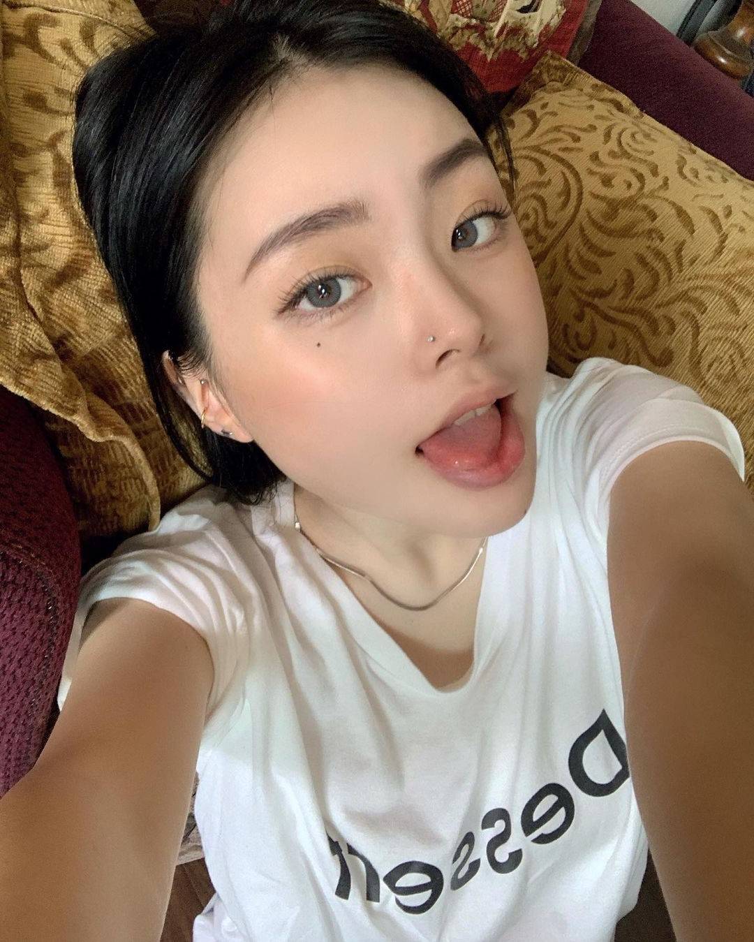 Feed me dessert | Scrolller