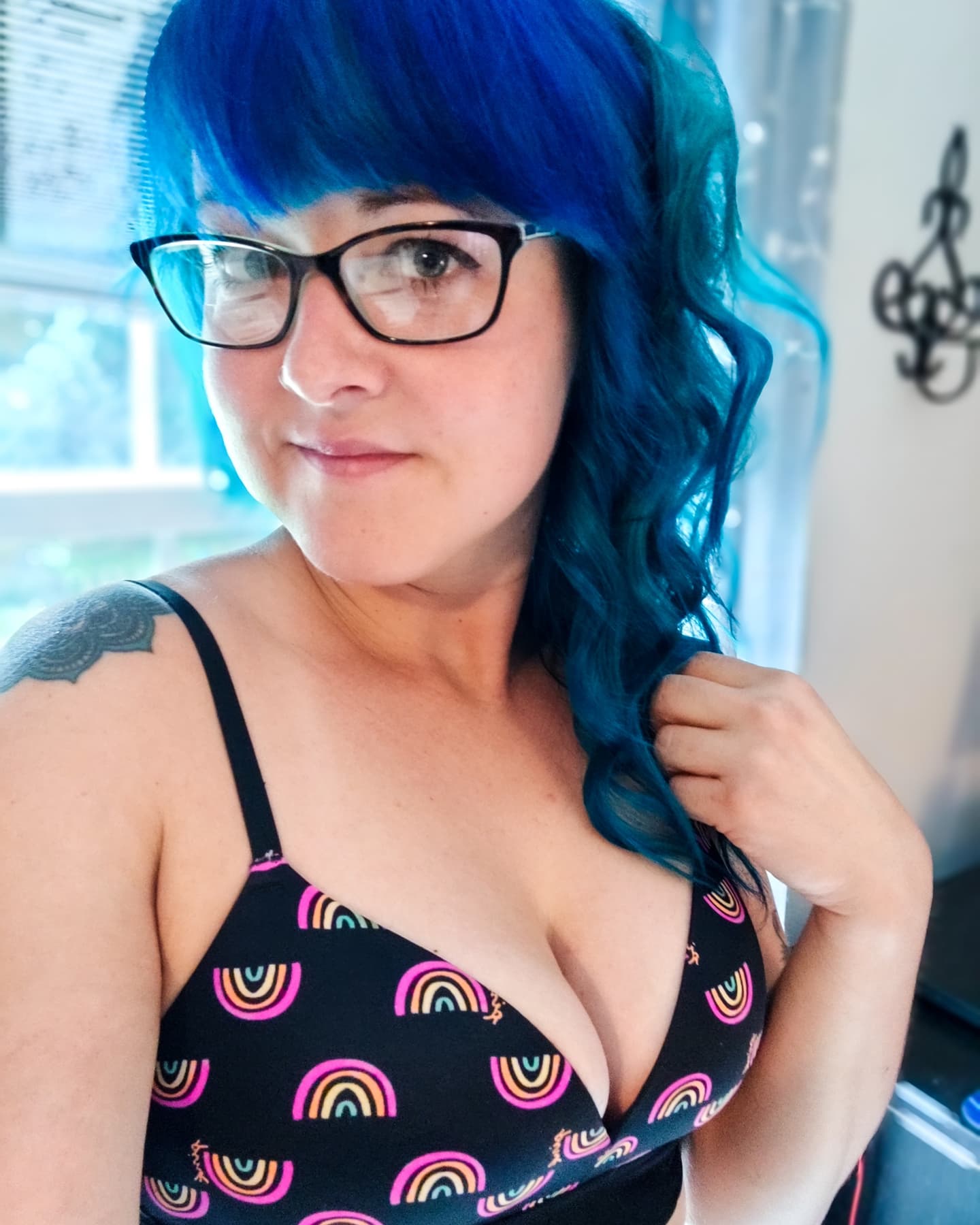 Feeling a little friendly today 💜 | Scrolller