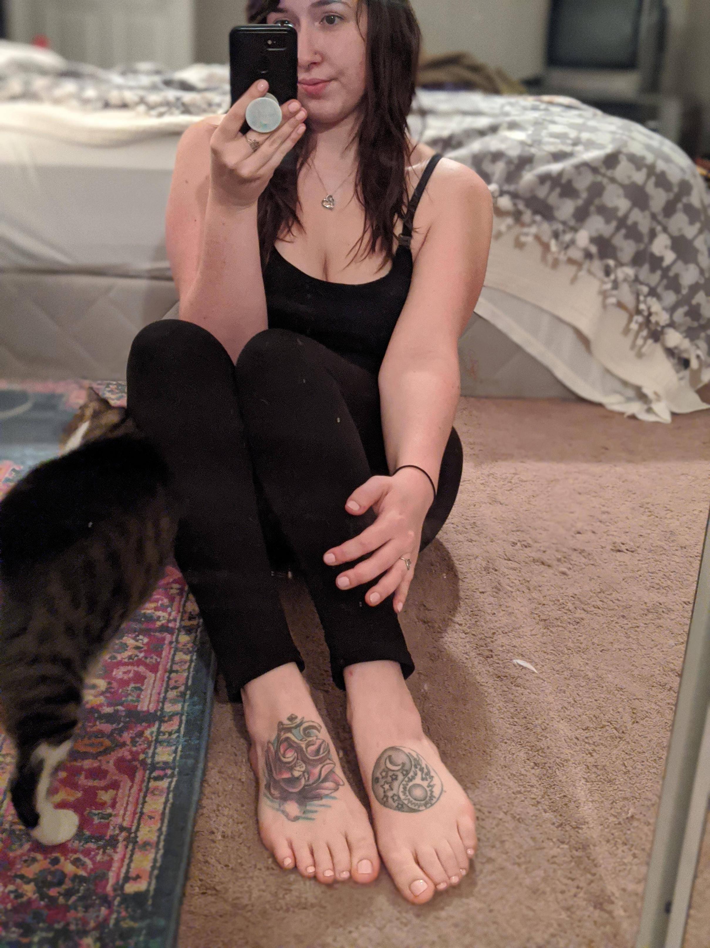 Feeling bratty tonight 💕 | Scrolller