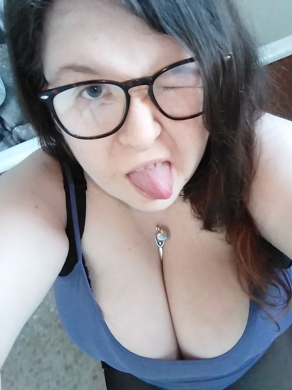 Feeling cute | Scrolller