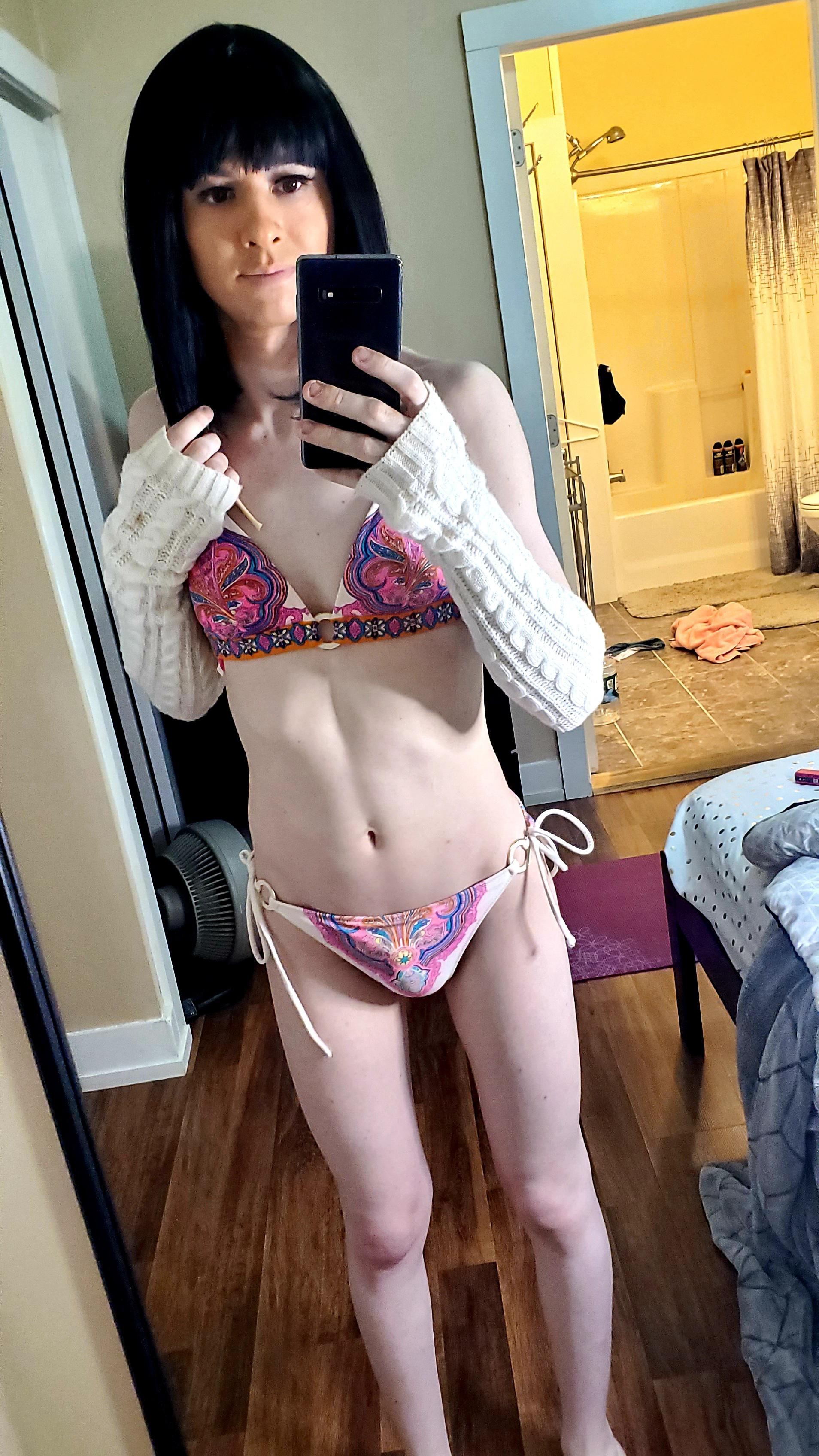 Feeling cute, might delete later 😅😳 | Scrolller