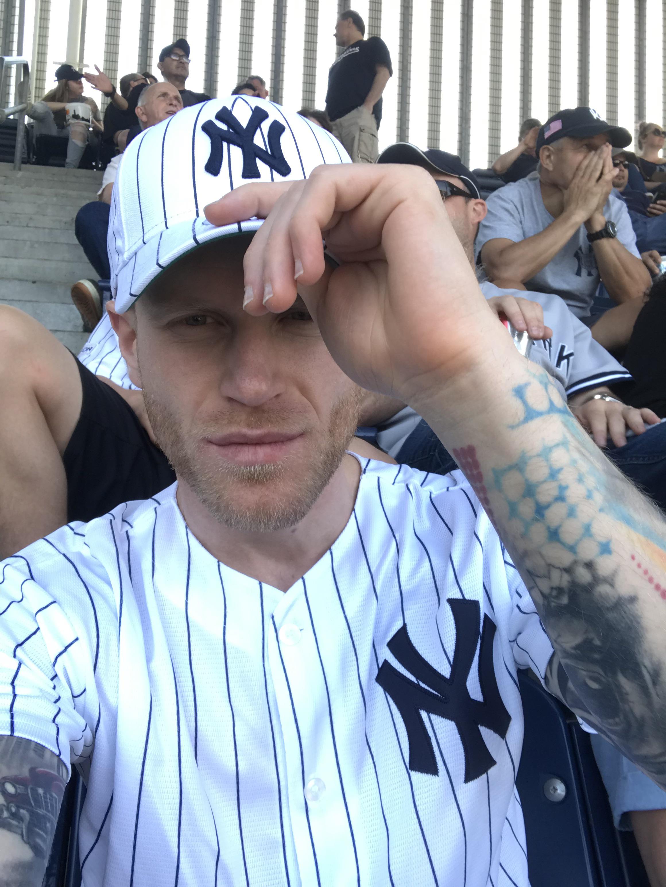 Feeling cute might delete later ♠️ | Scrolller