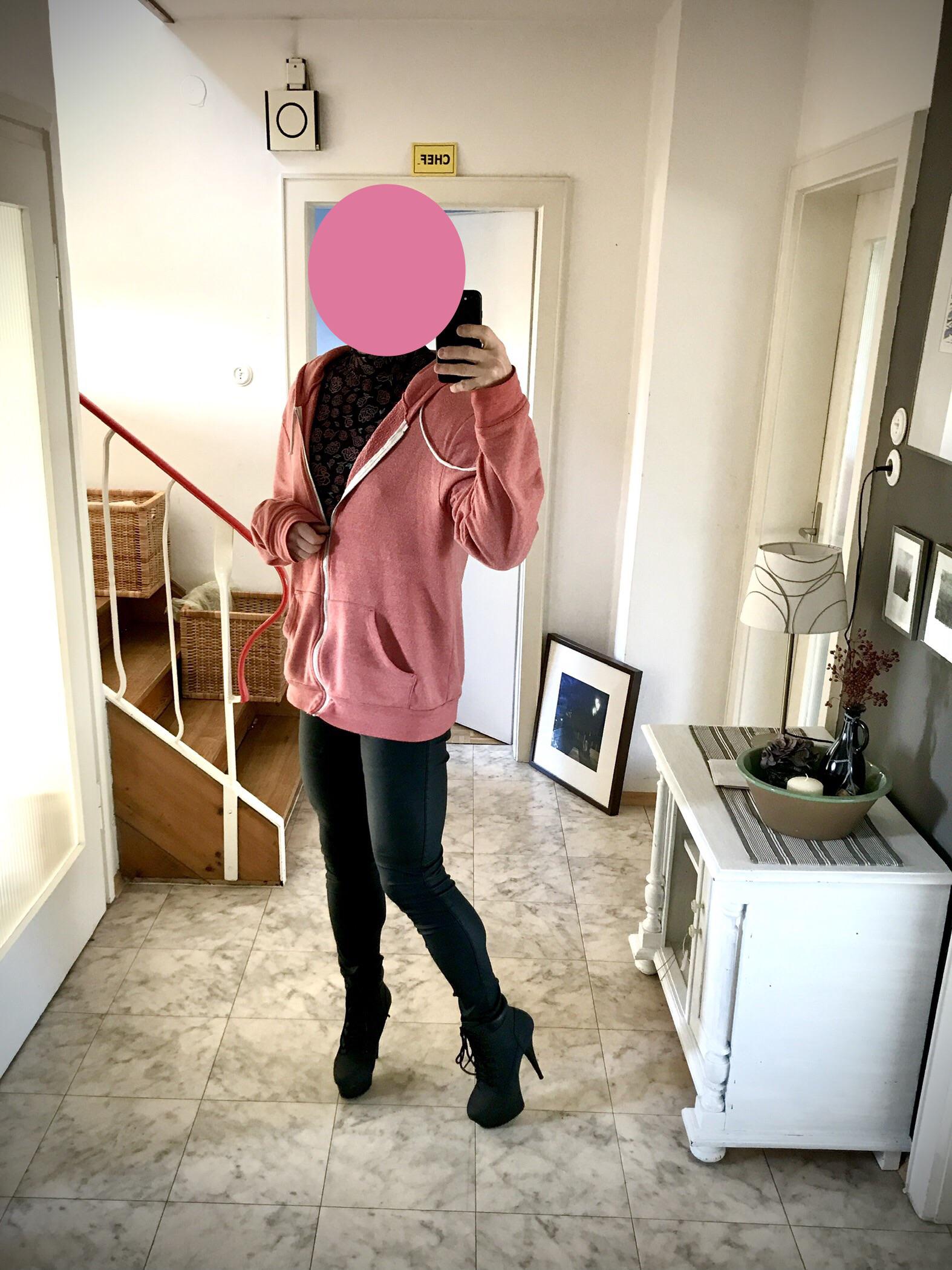 Feeling cute today 👠 | Scrolller