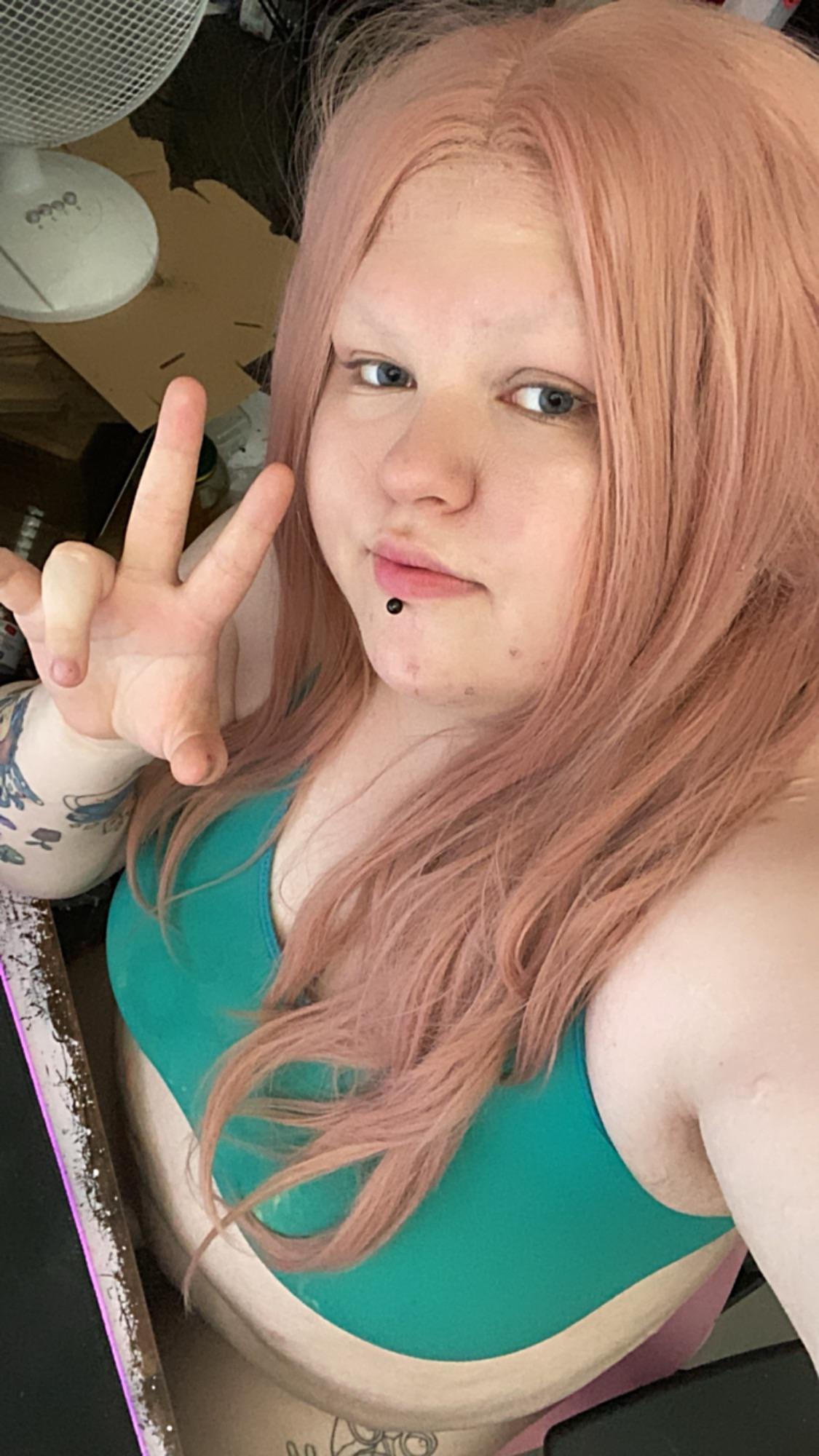 Feeling cute today [over 18] | Scrolller