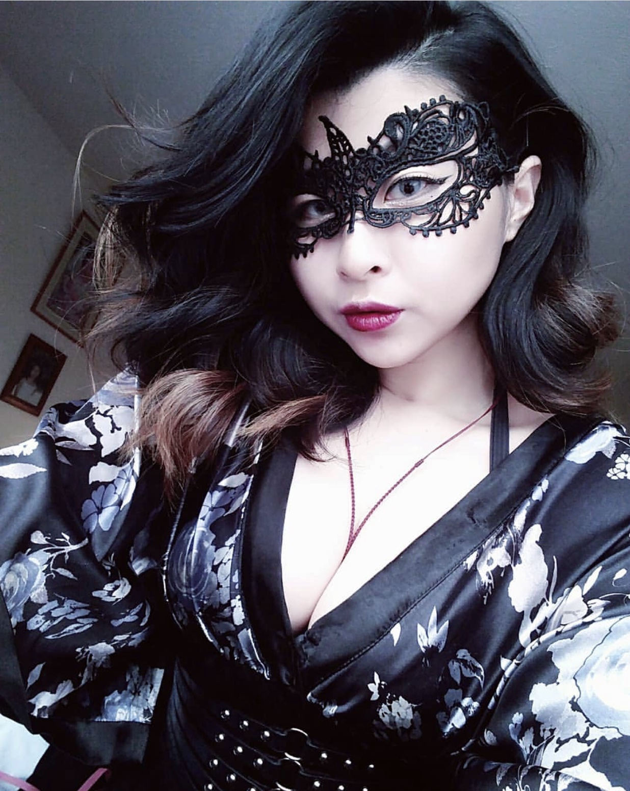 feeling mysterious | Scrolller