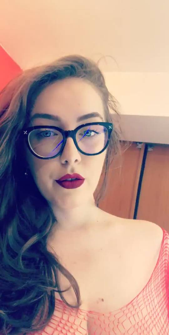 Feeling playful 😜 | Scrolller