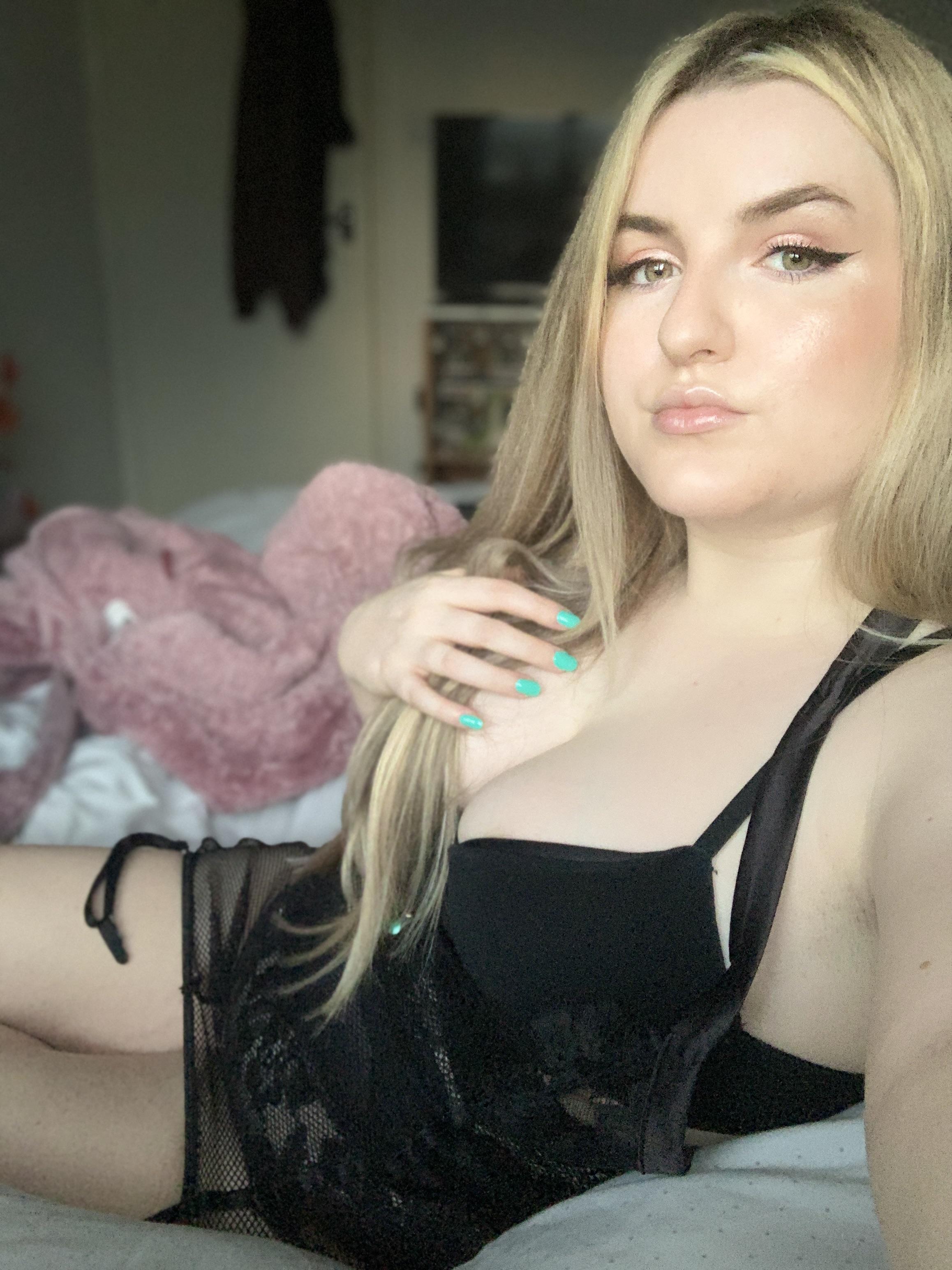 feeling super hot and badass tonight. | Scrolller