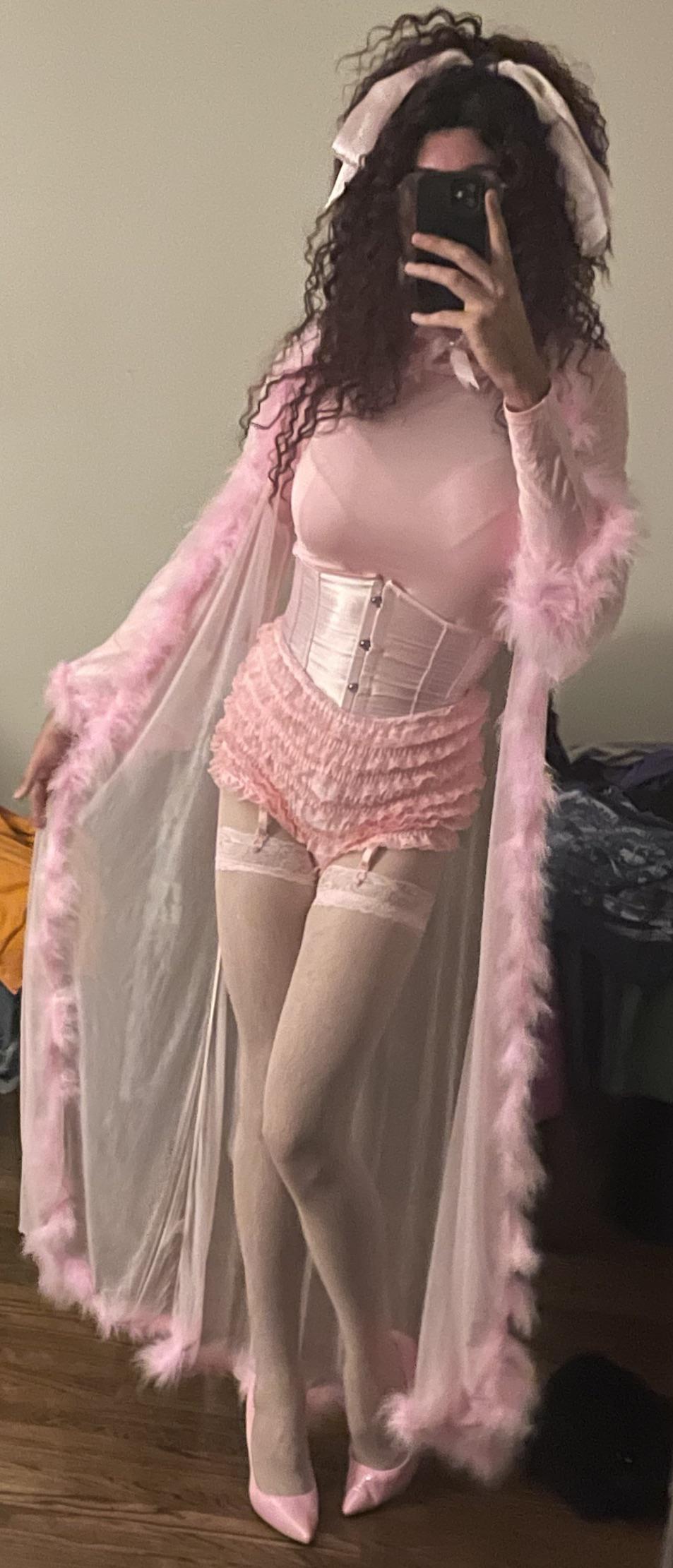 feeling the sissy fantasy | Scrolller