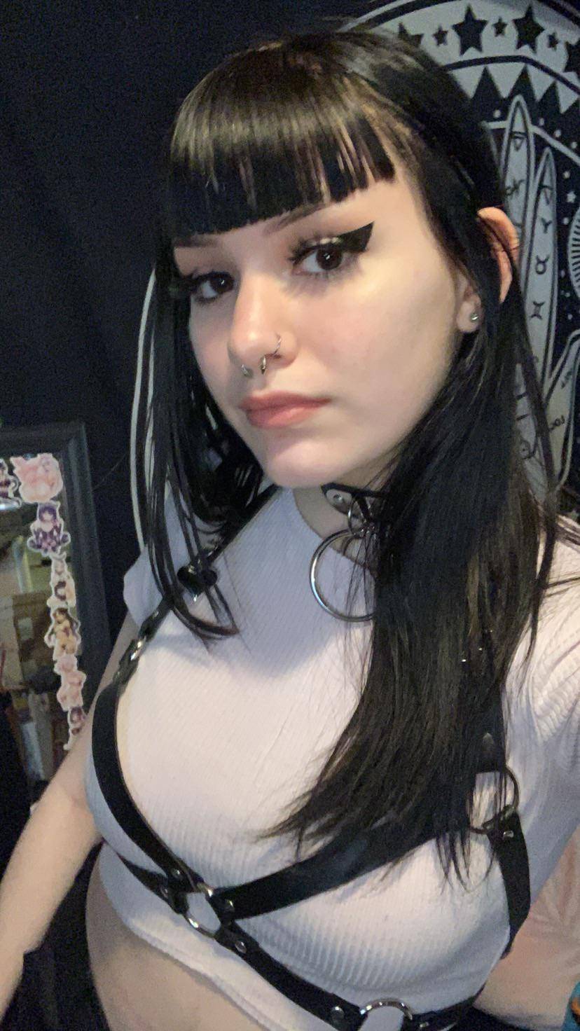 Felt cute in this chest harness | Scrolller