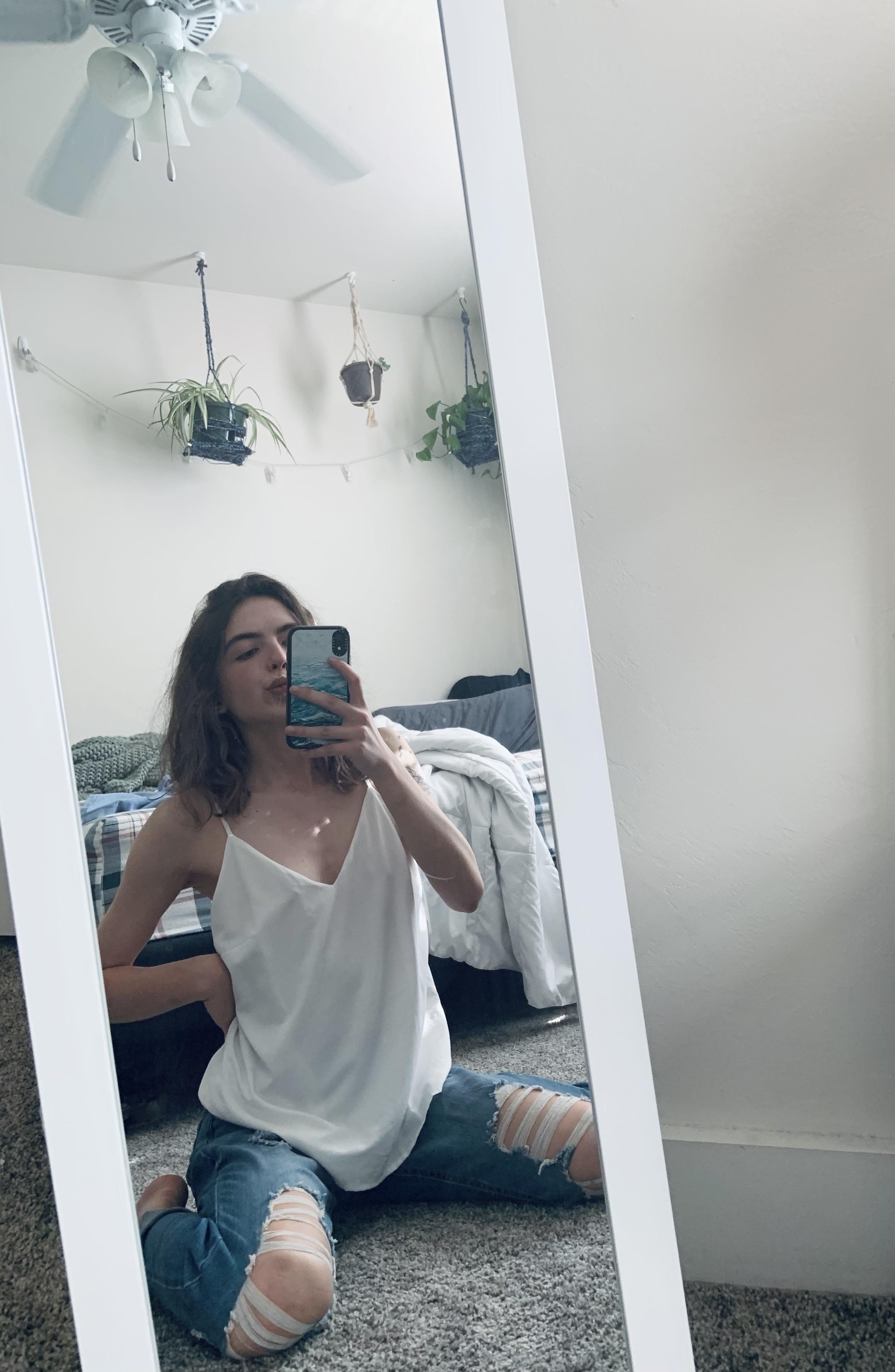 felt kinda cute 🤷🏼‍♀️ (20f) | Scrolller