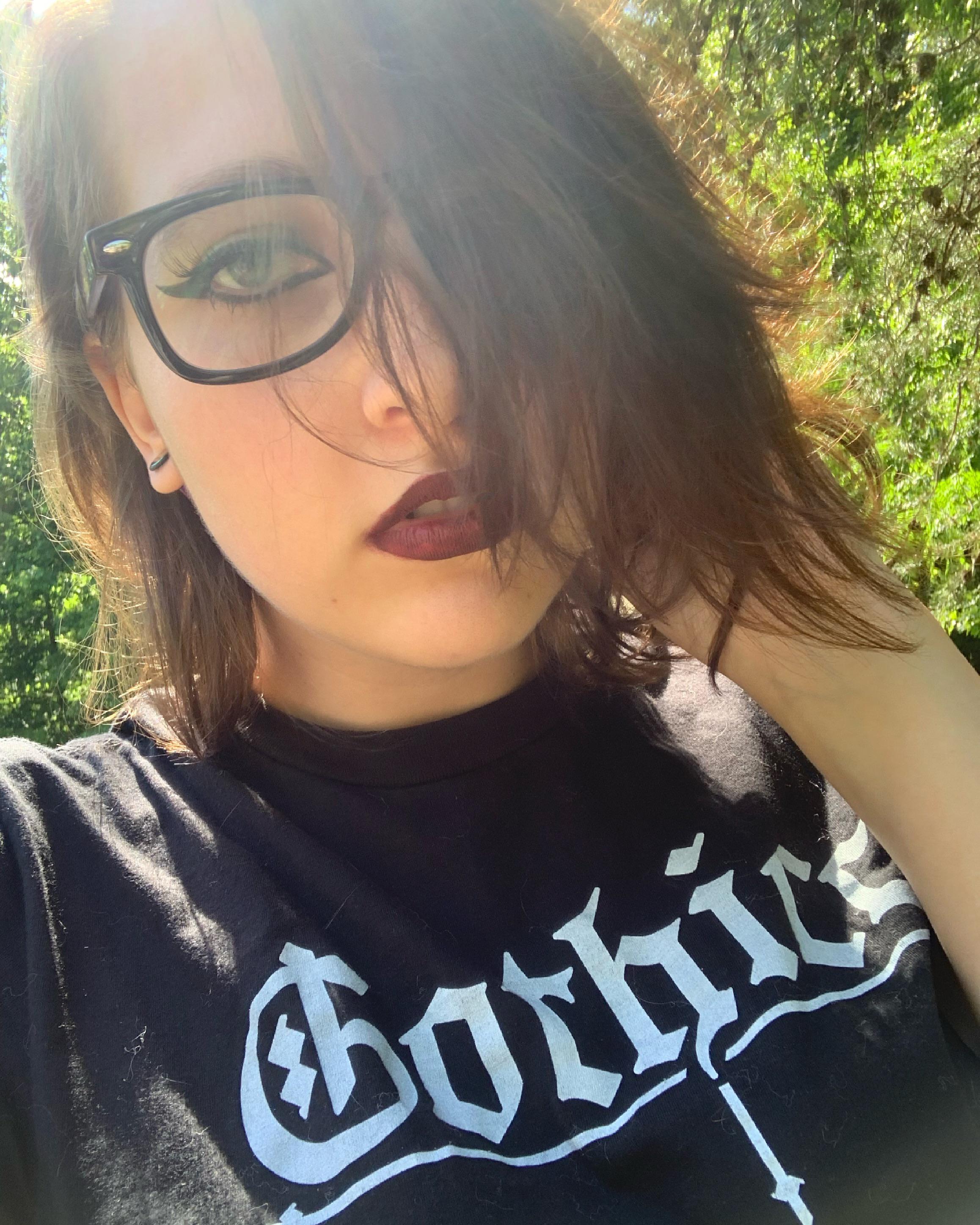 Felt like a bombshell in this lipstick... | Scrolller