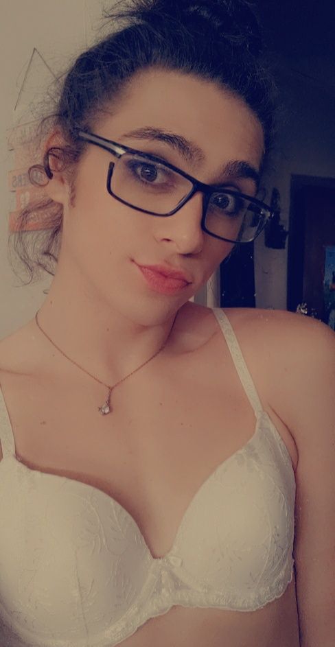 Fem or nahh | Scrolller