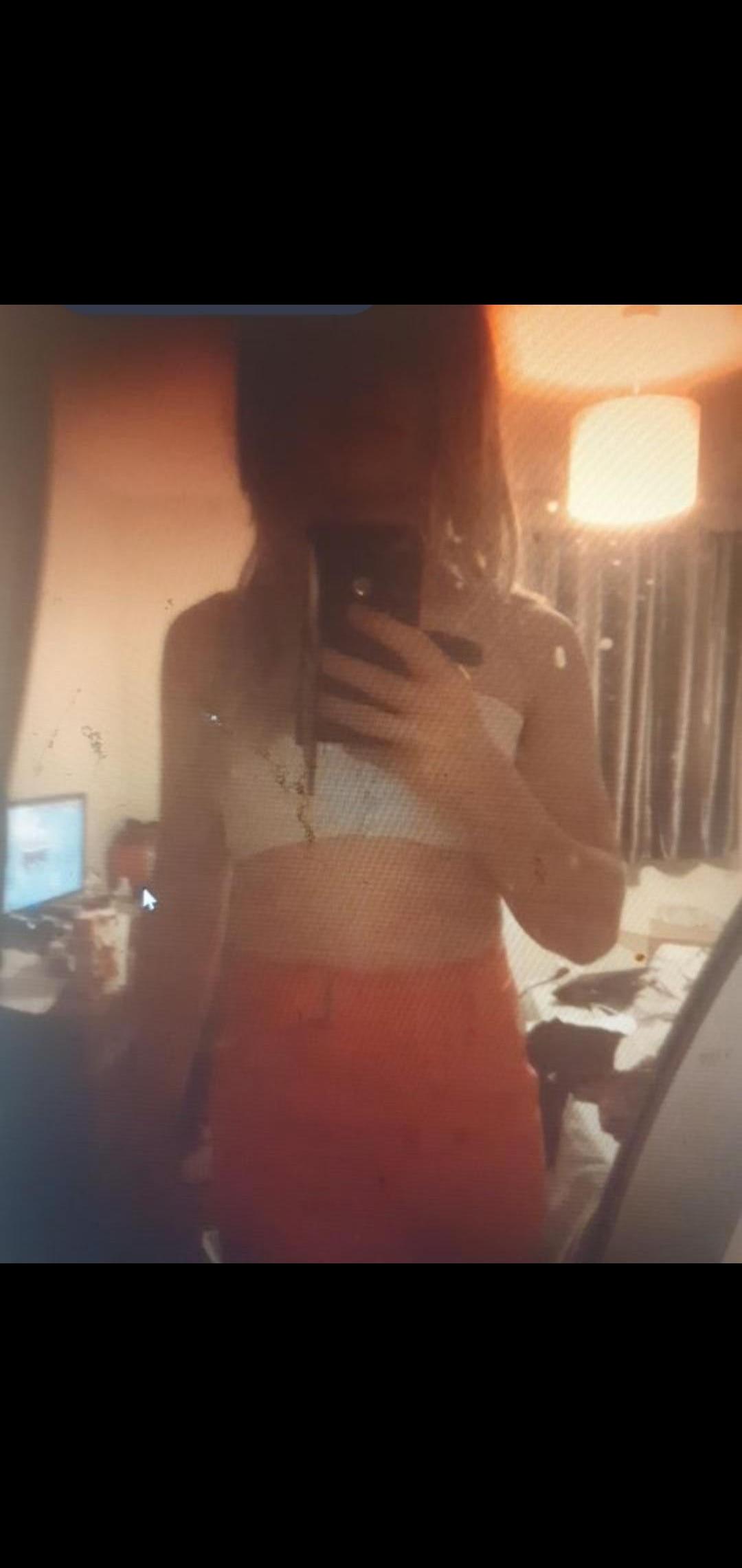 Chloe from the UK | Scrolller