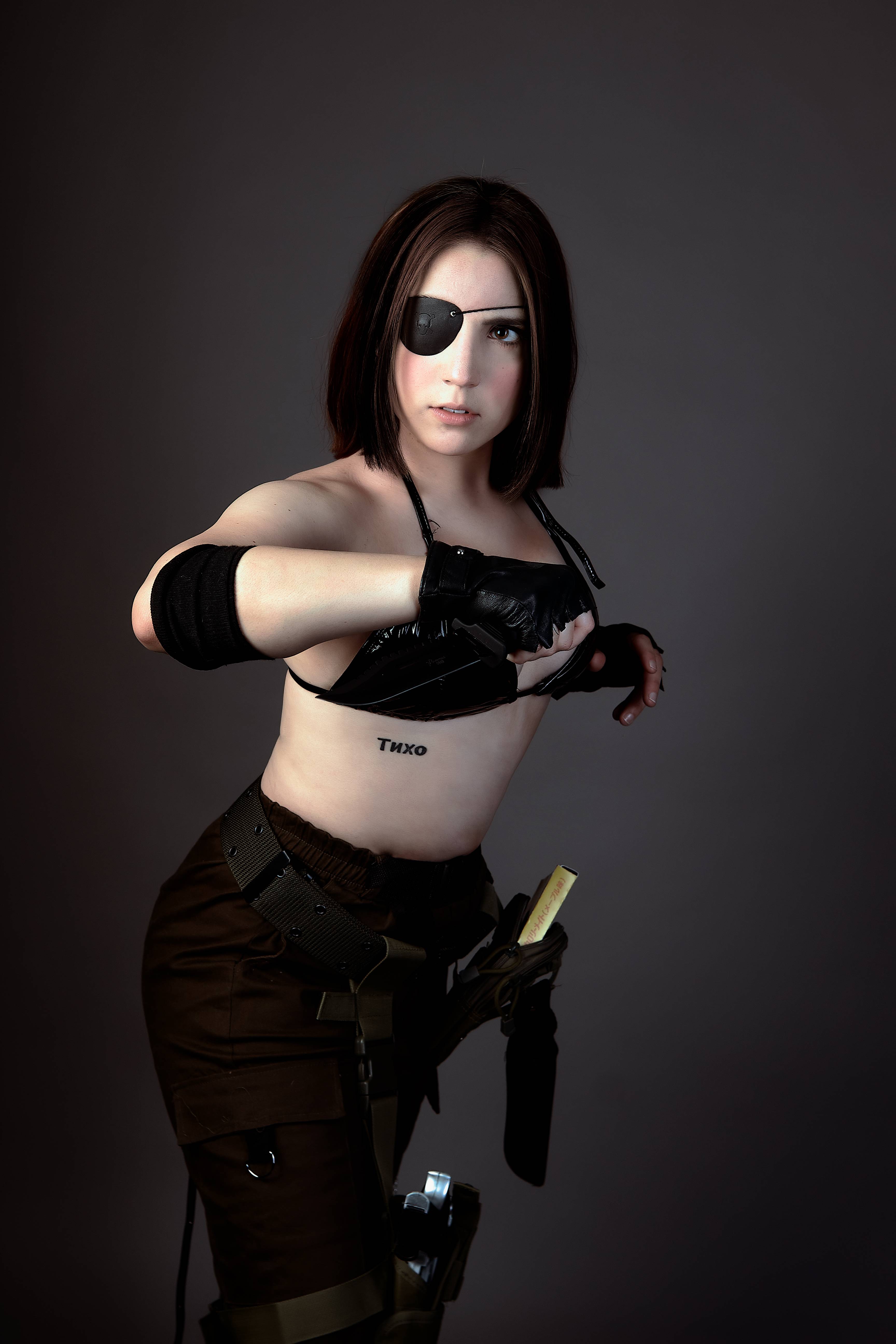 Female Naked Snake Cosplay by @SiljasCostumes | Scrolller