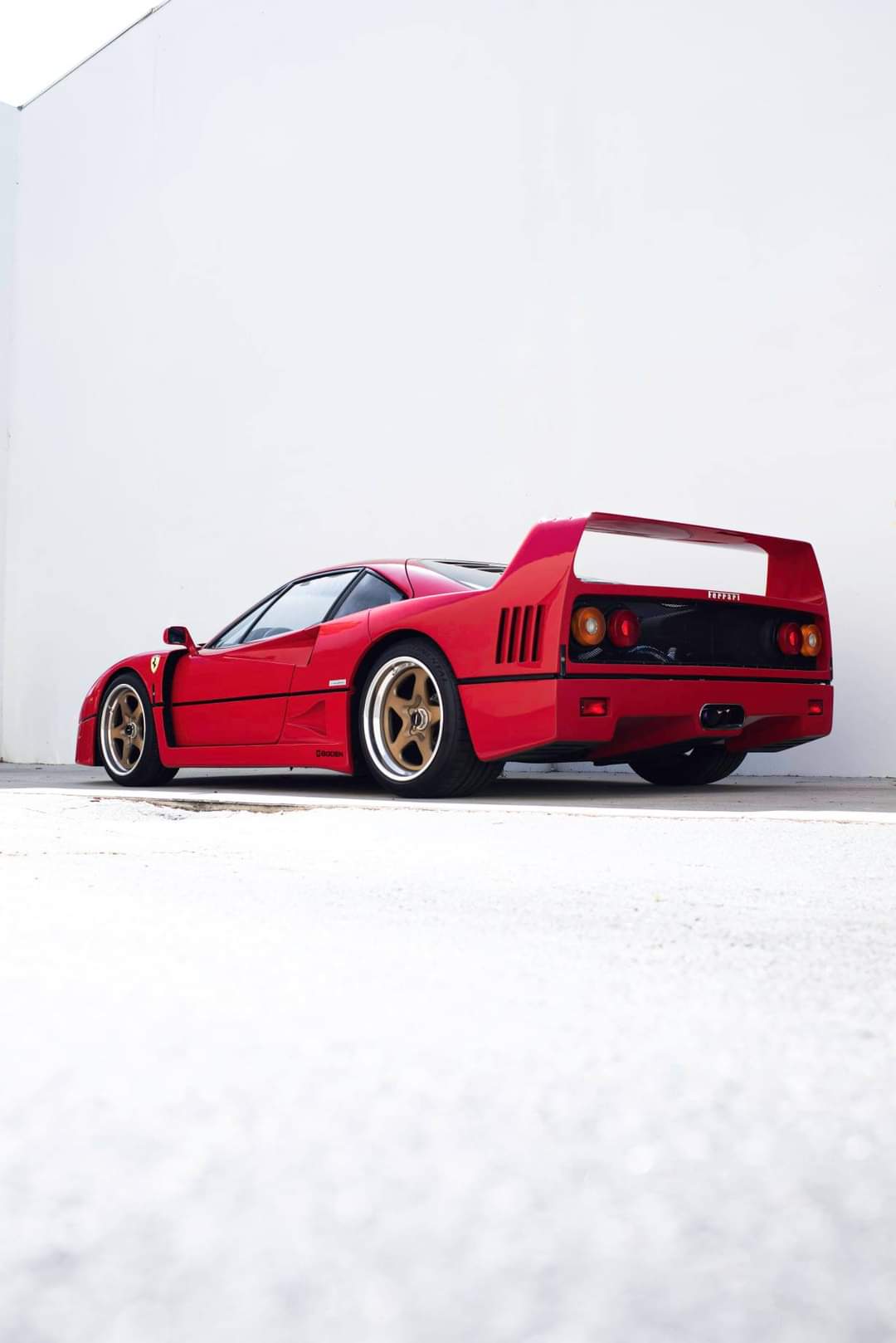 Ferrari F40' | Scrolller