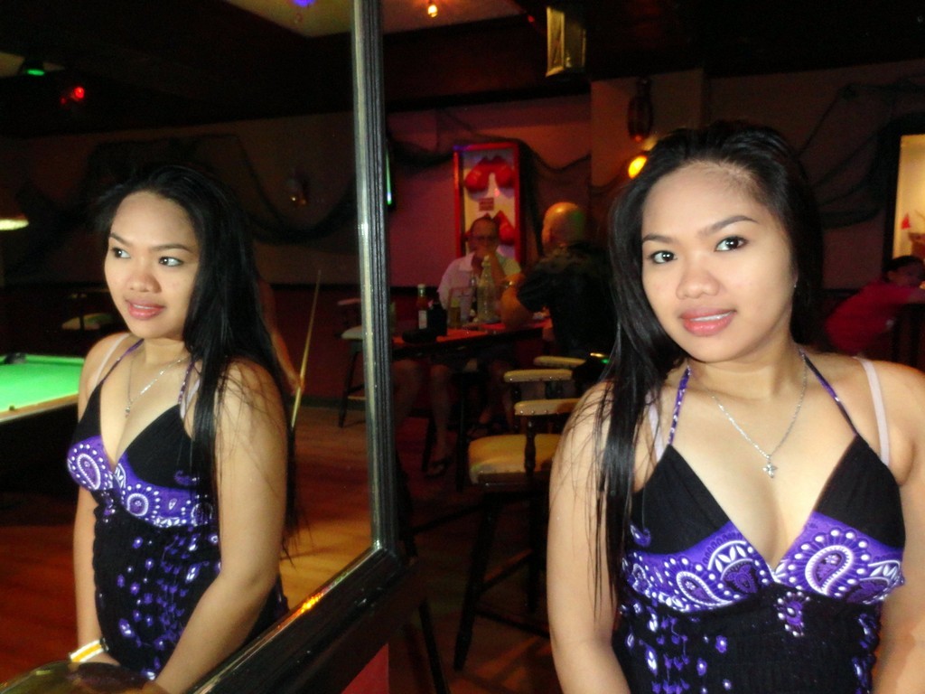 Filipina Pool Expert (Both On The Pool Table And Pocket Pool) Sex Machine | Scrolller