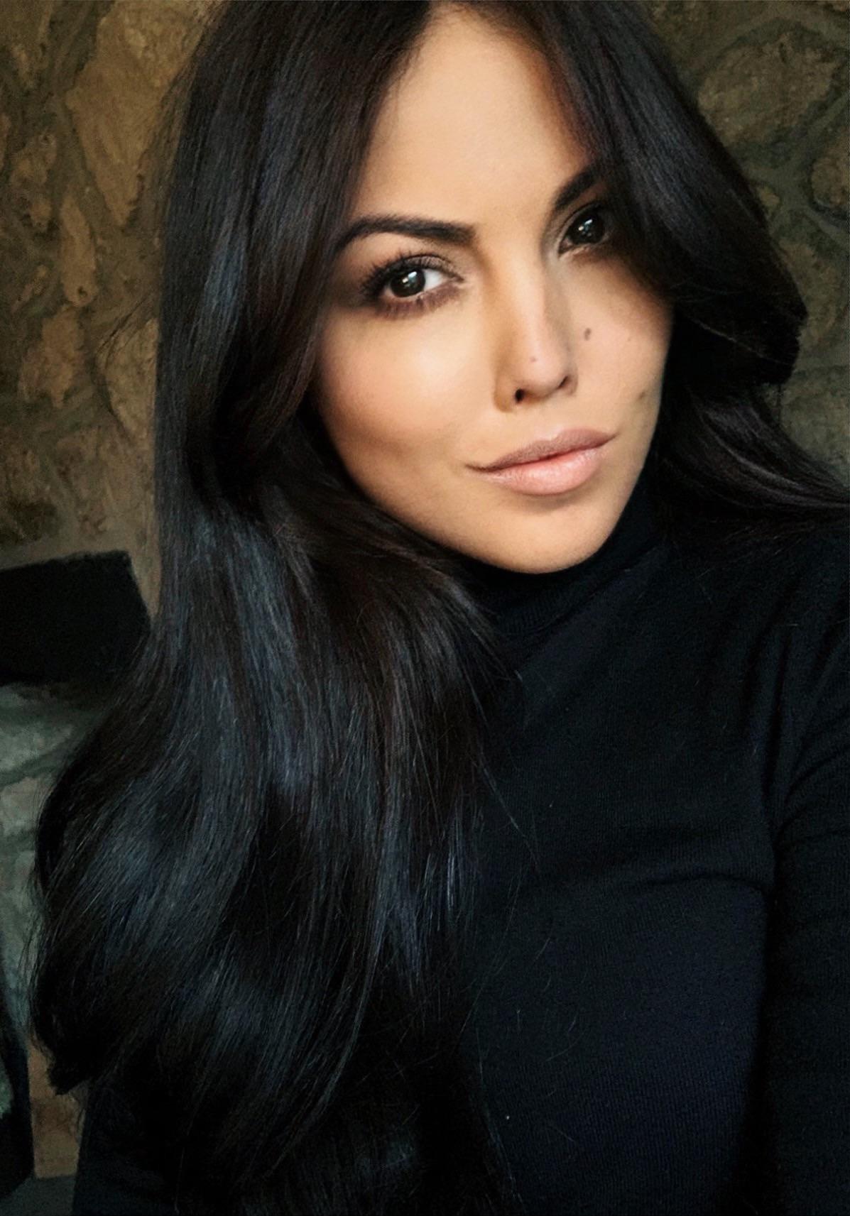 Filipina X Italian Scrolller Filipina X Italian Scrolller