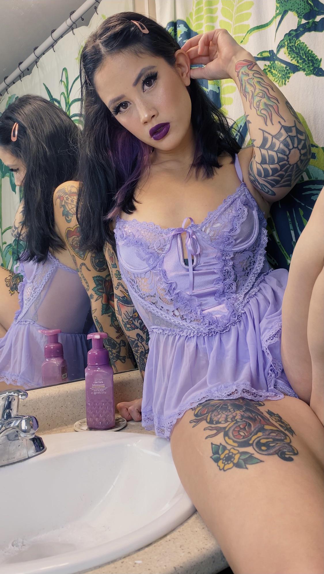 Filipino x Czech | Scrolller