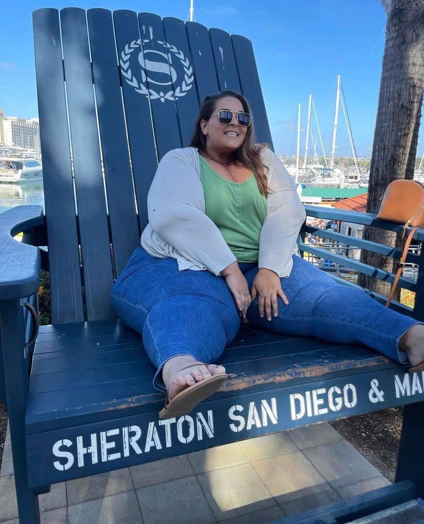 Finally a big enough chair | Scrolller