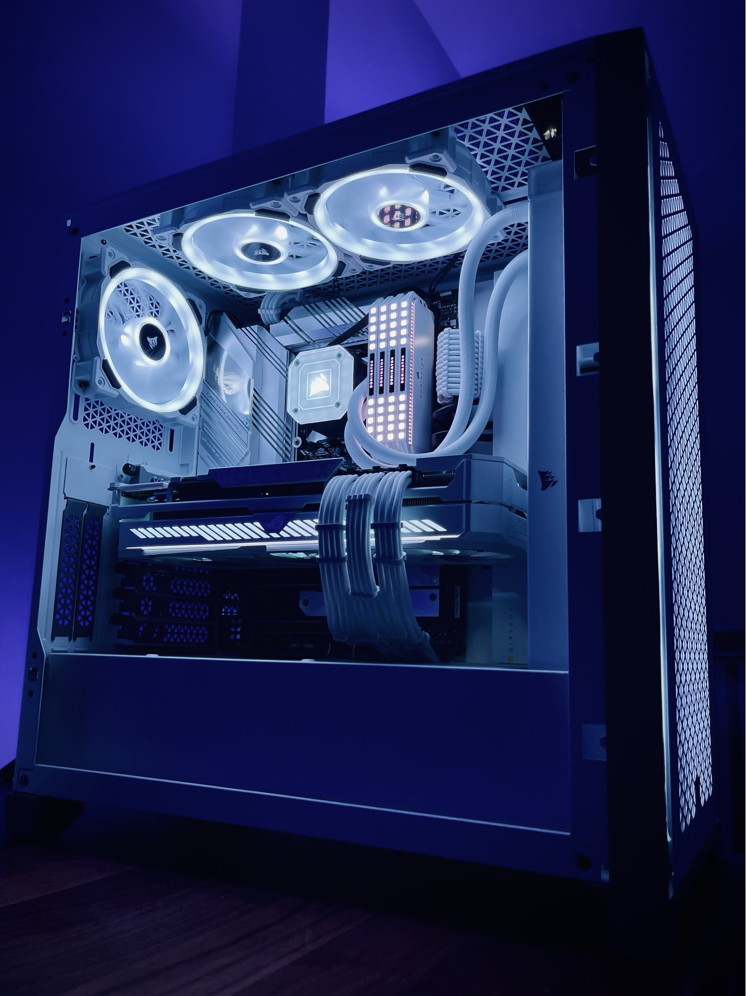 Finally completed my first all white build! Love the 5000D Airflow. | Scrolller