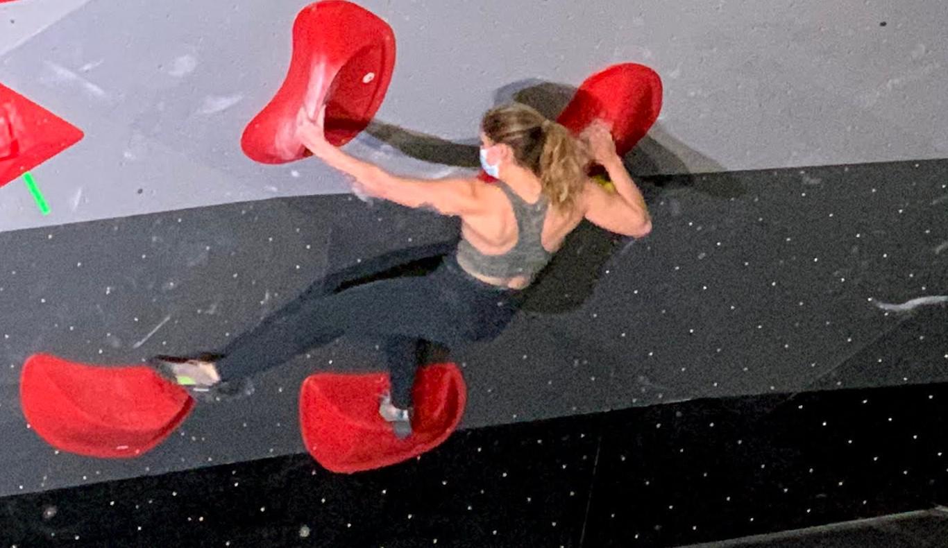 Finally have a back pic that I'm proud of! First ever bouldering comp | Scrolller