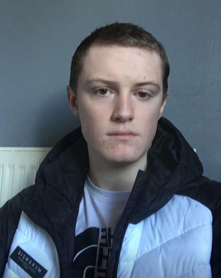 Finally shaved after neglecting it, look a bit better without sparse hair all over my neck ...