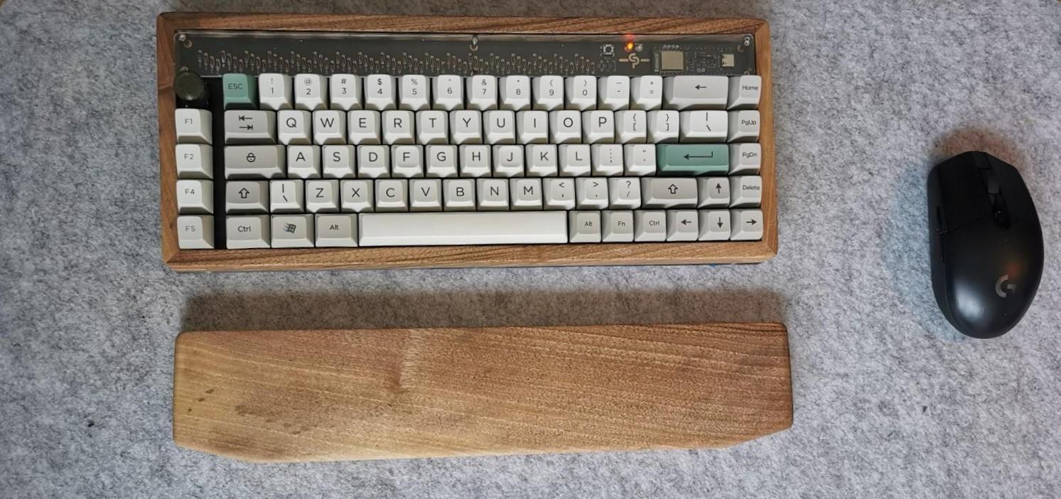 First and Final Build - Crispy Keyboard! | Scrolller