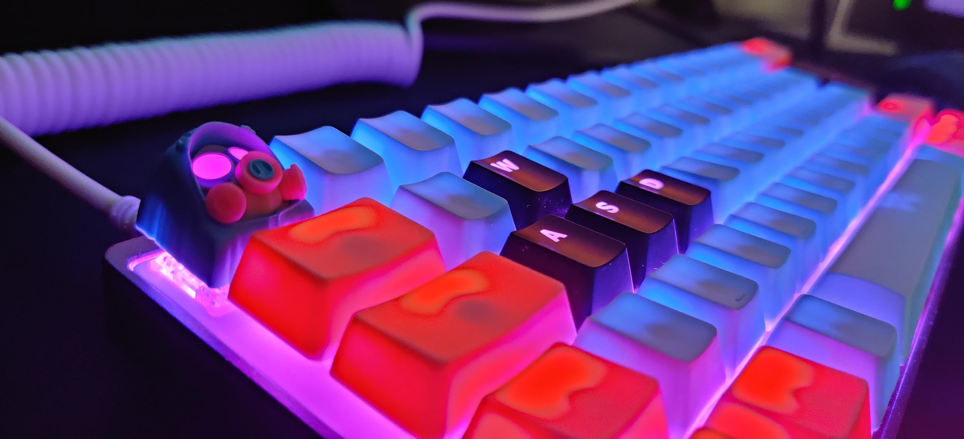 First artisan keycap | Scrolller