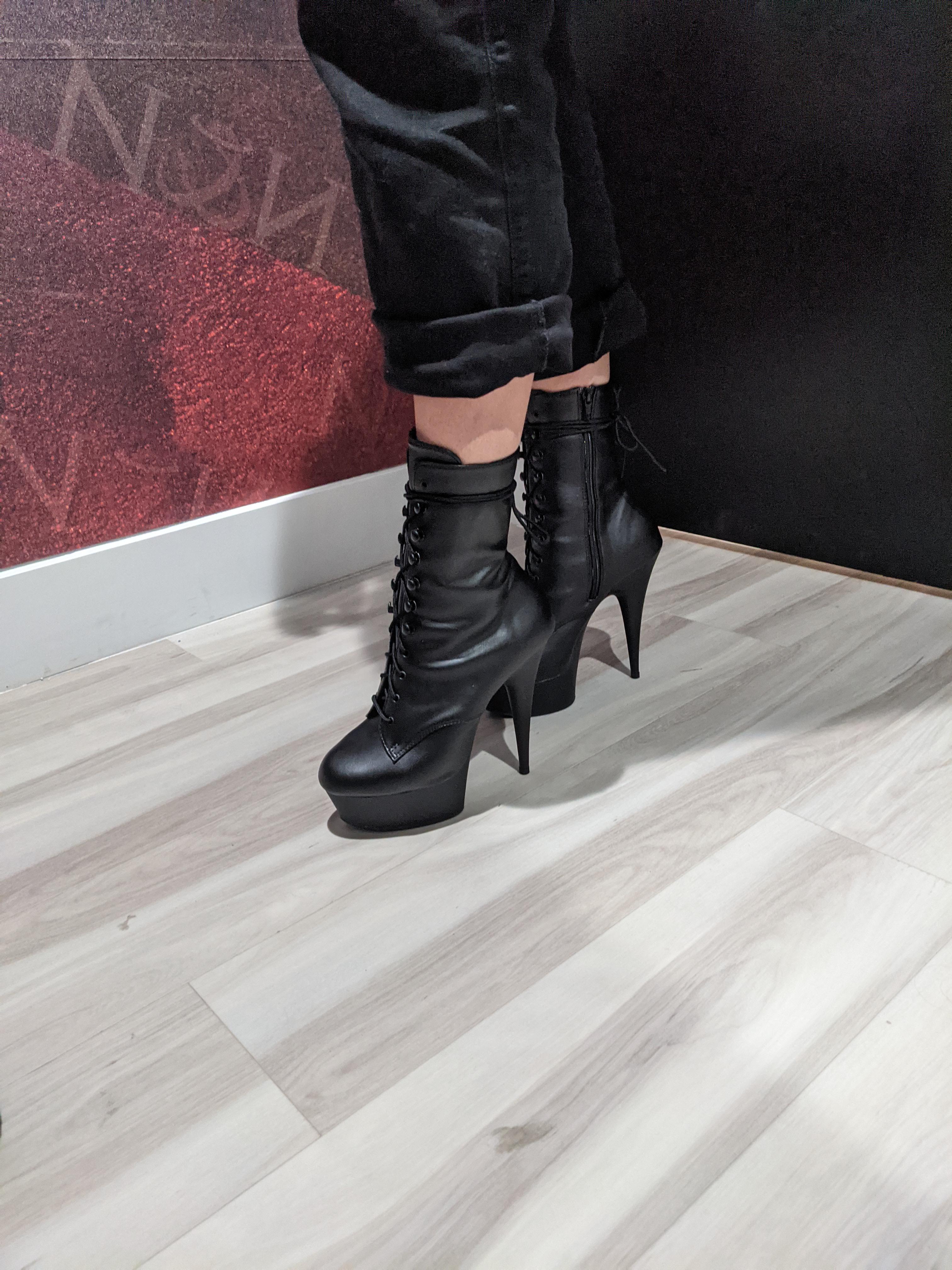 First pair of pleasers. 5'10" without heels | Scrolller