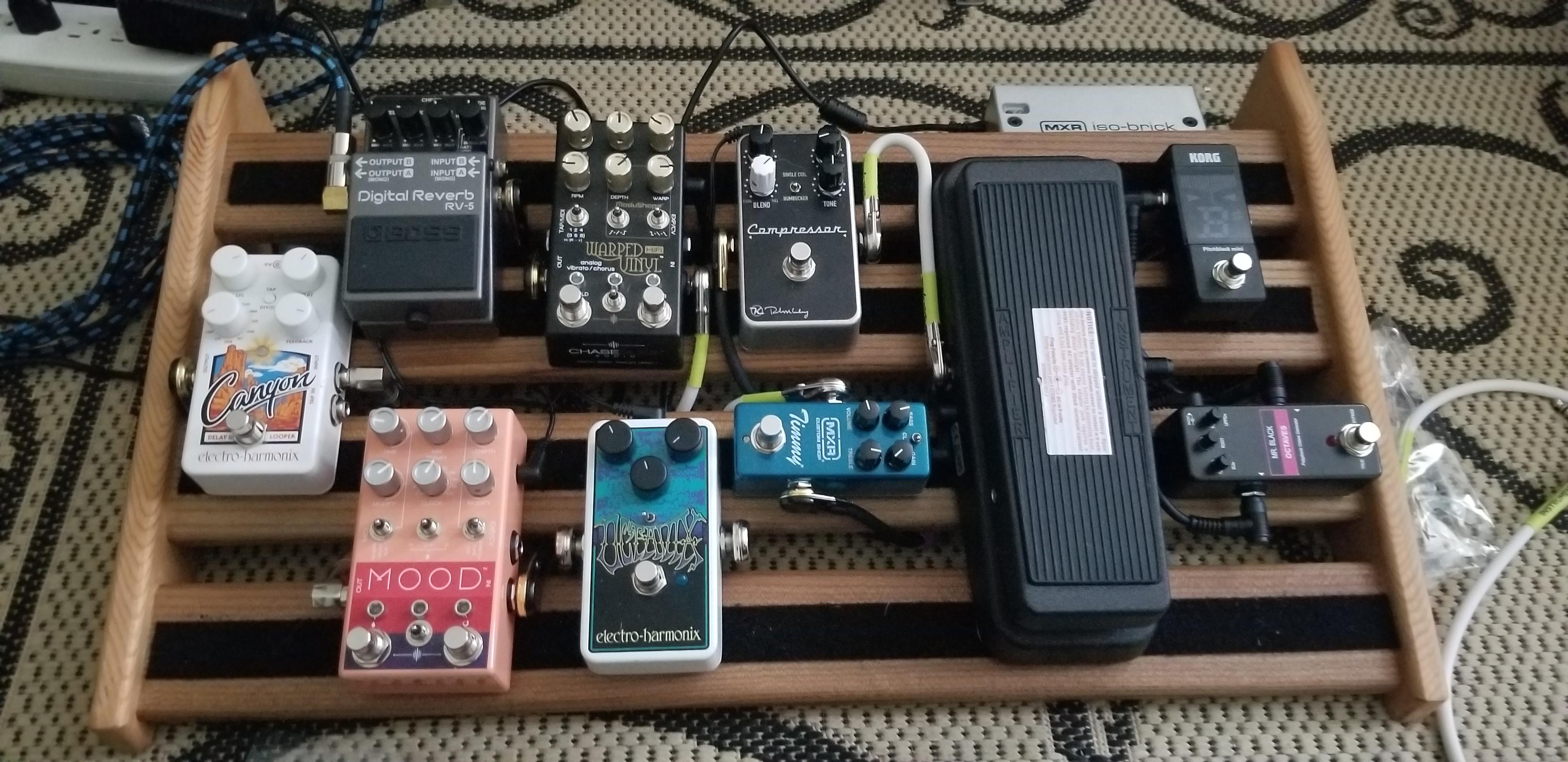 First pedalboard. Not much, but I'm proud of it! | Scrolller