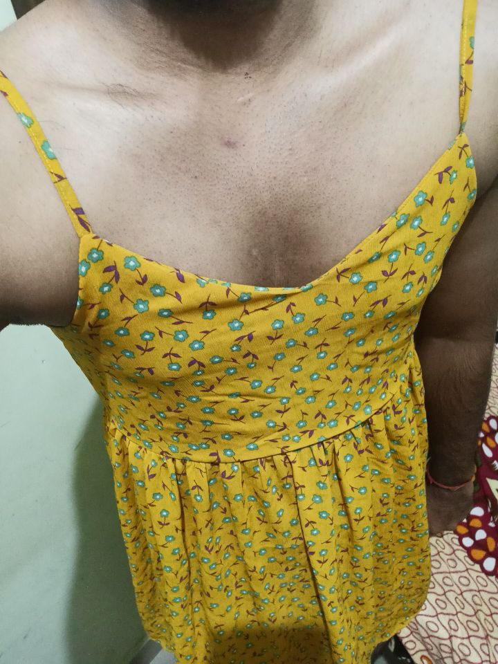 First time experience blowjob as dressed.[image][if you all want story, let me know in comment ...
