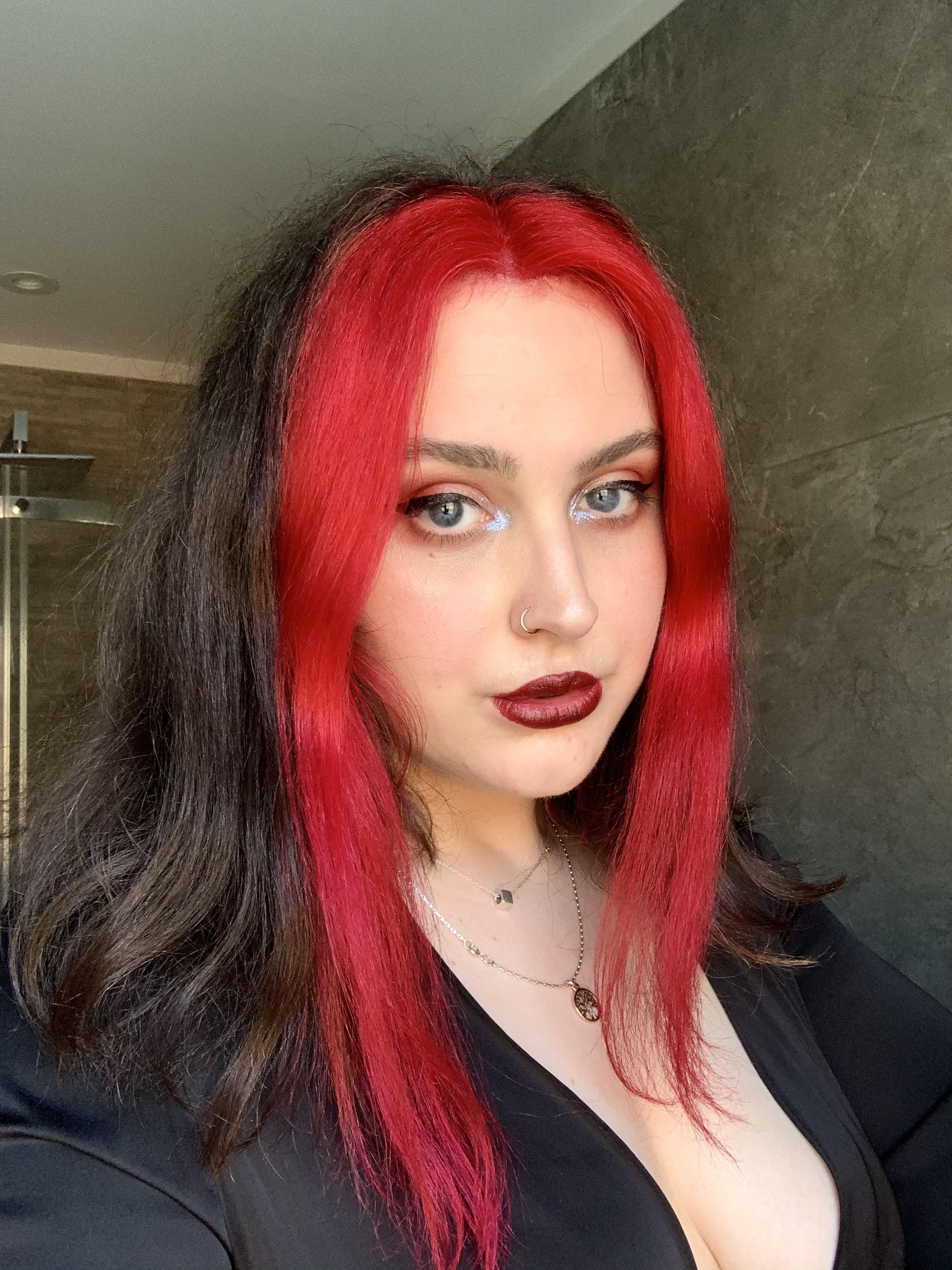 First time going RED 🩸🩸 | Scrolller