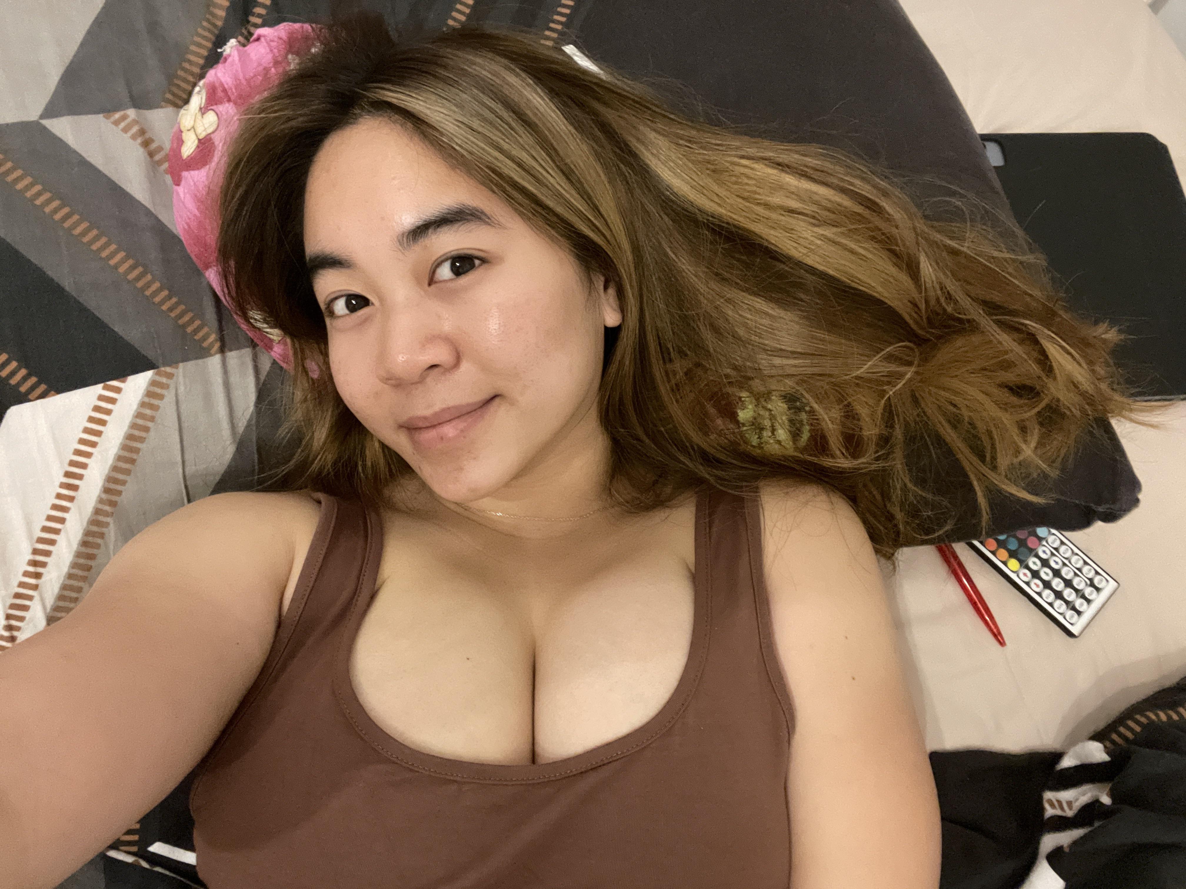first time here! 🥰 bare face kind of night | Scrolller