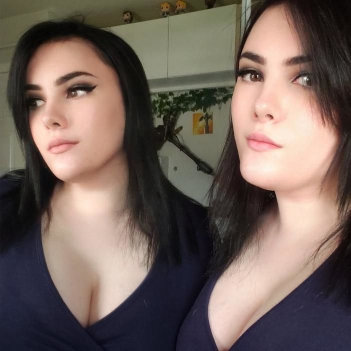 First time successfully using fake eyelashes 😅 | Scrolller