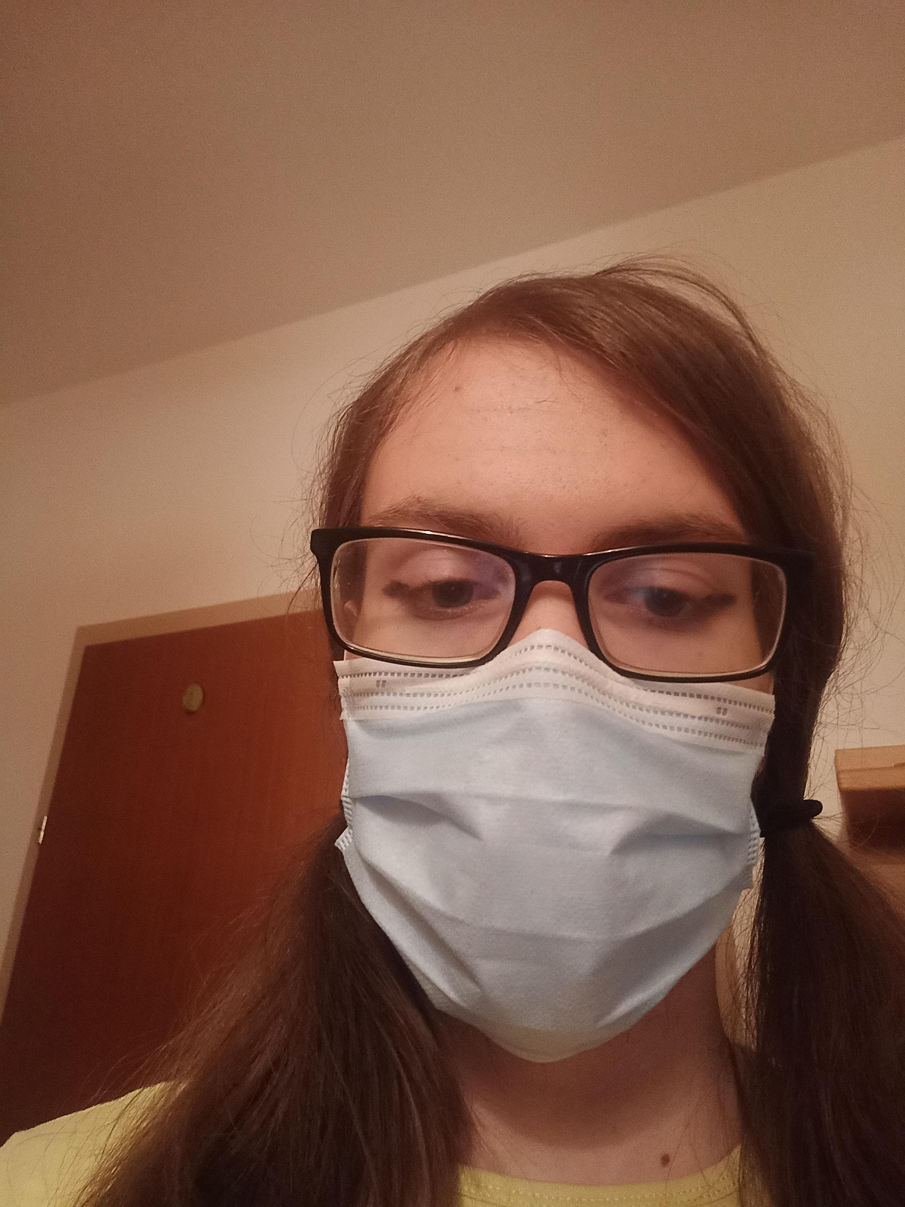 First time using makeup! | Scrolller