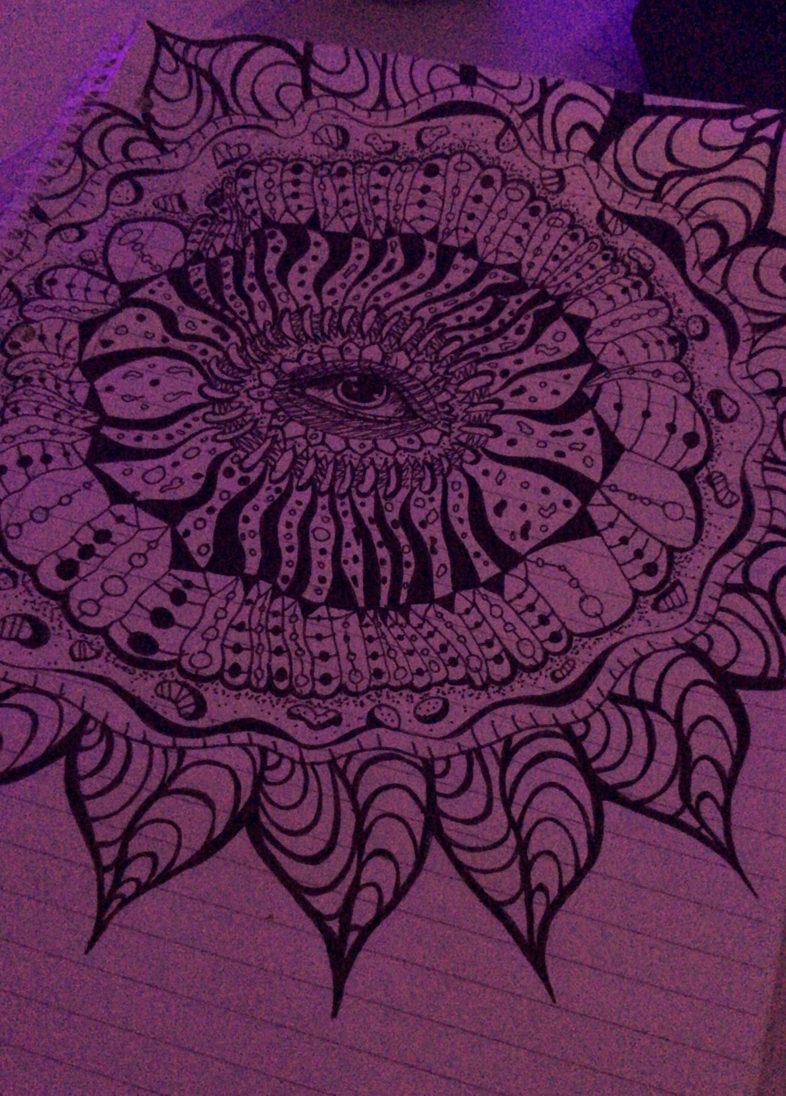 First trippy artwork, hope you like it :) | Scrolller