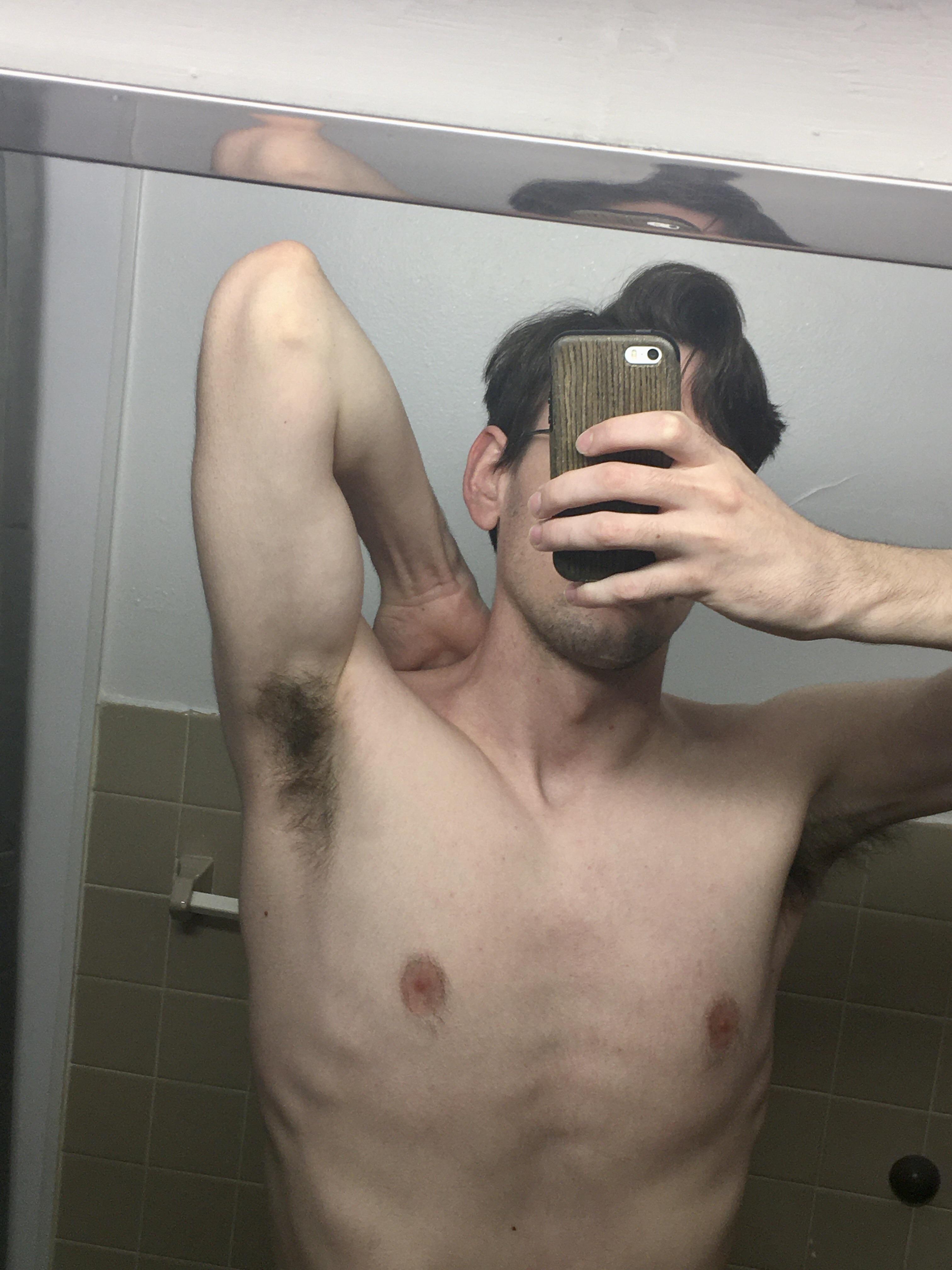 Flashing my pits (22) | Scrolller