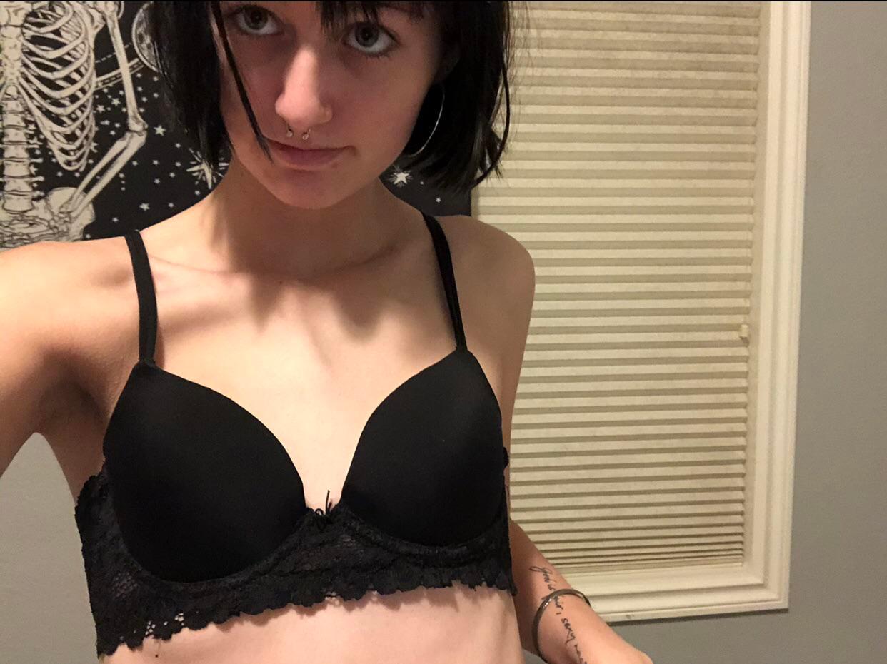 Flat chested girls are better right? | Scrolller