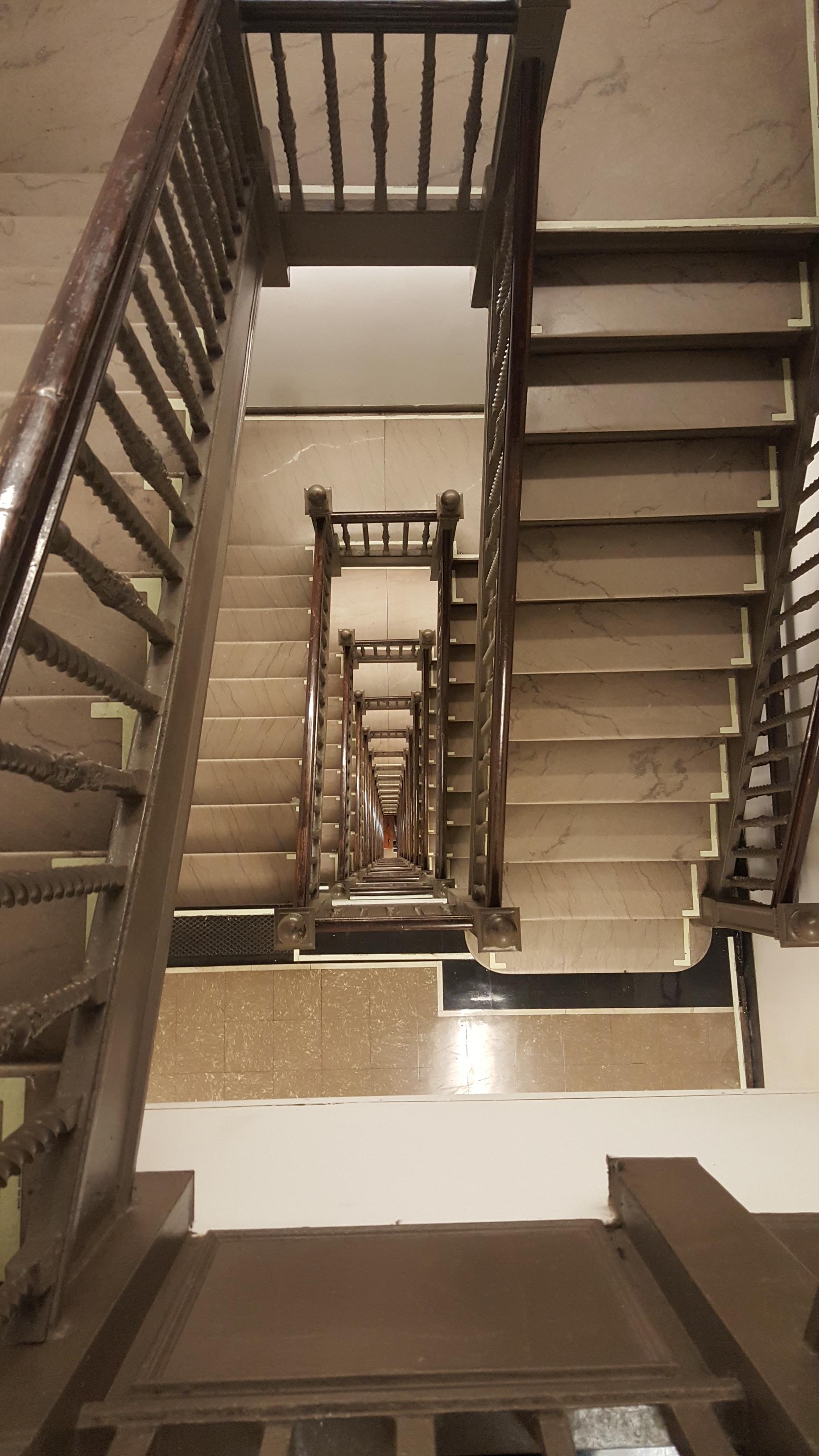 Flat Iron Building | Scrolller