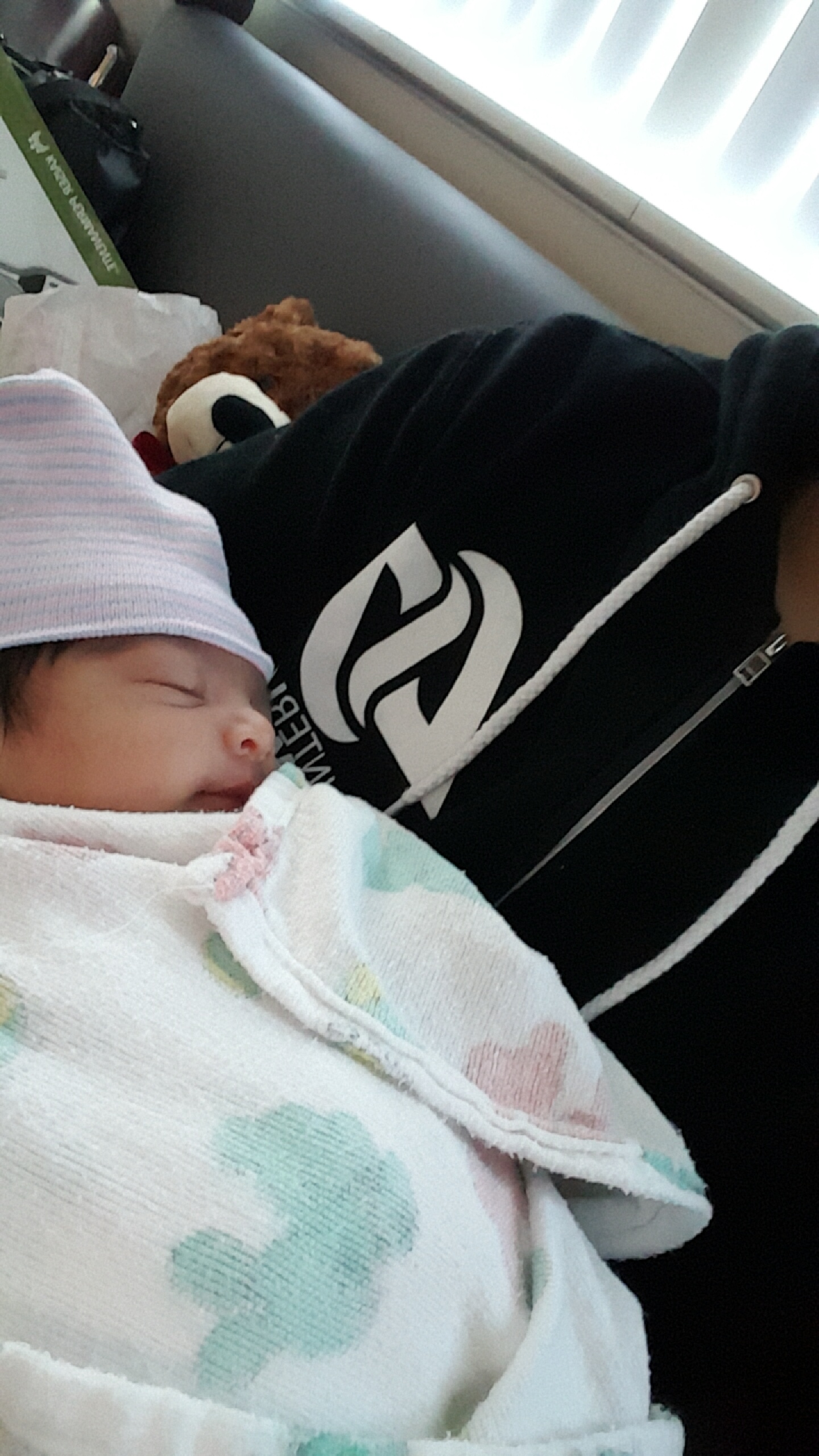 [Fluff] Jude is finally here boys :] | Scrolller