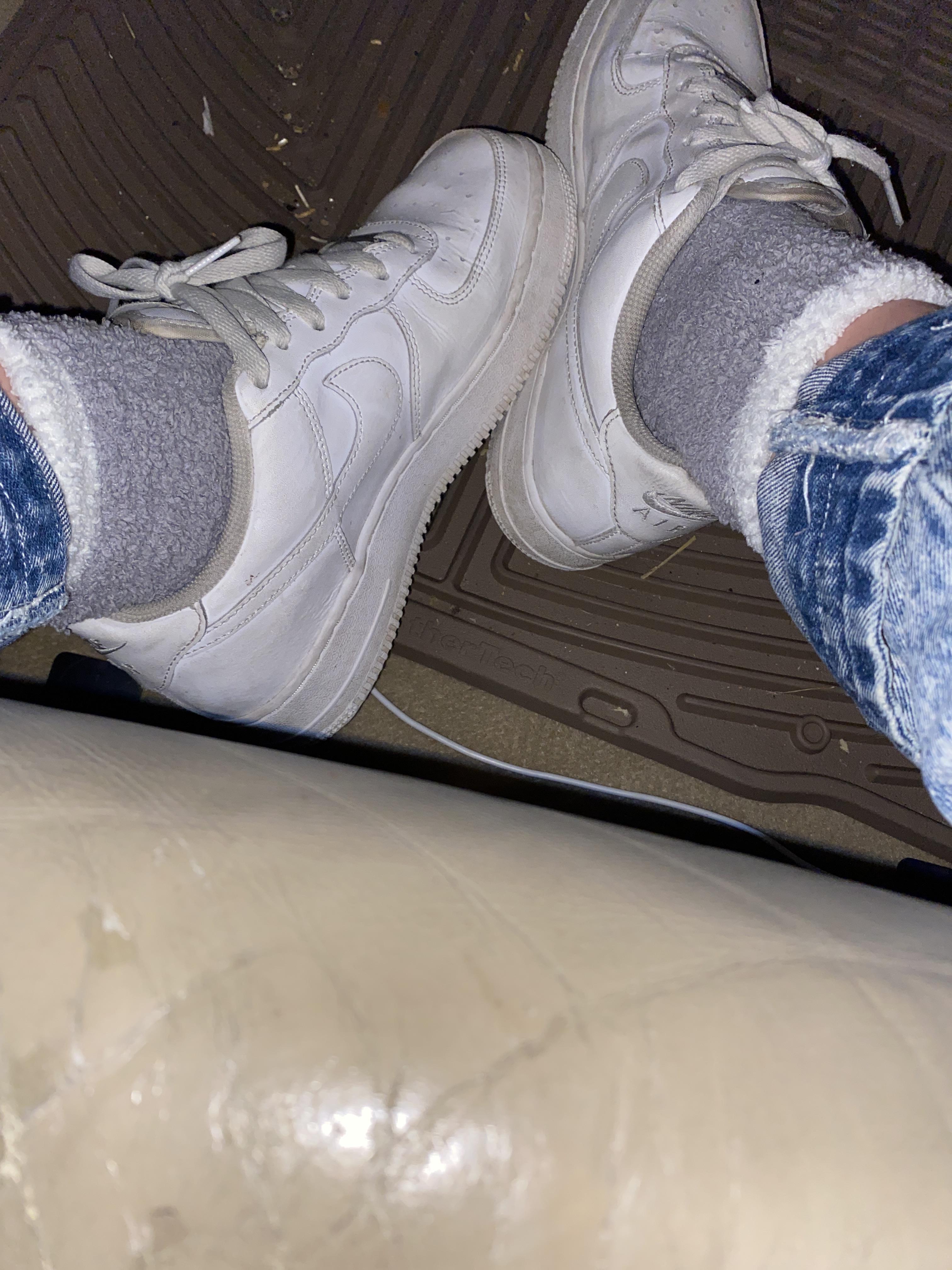 fluffy socks anyone? they’re so hot and sweaty. you would love the stink | Scrolller