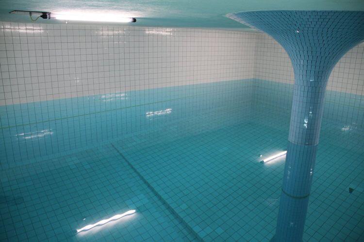 Fluorescent Water | Scrolller