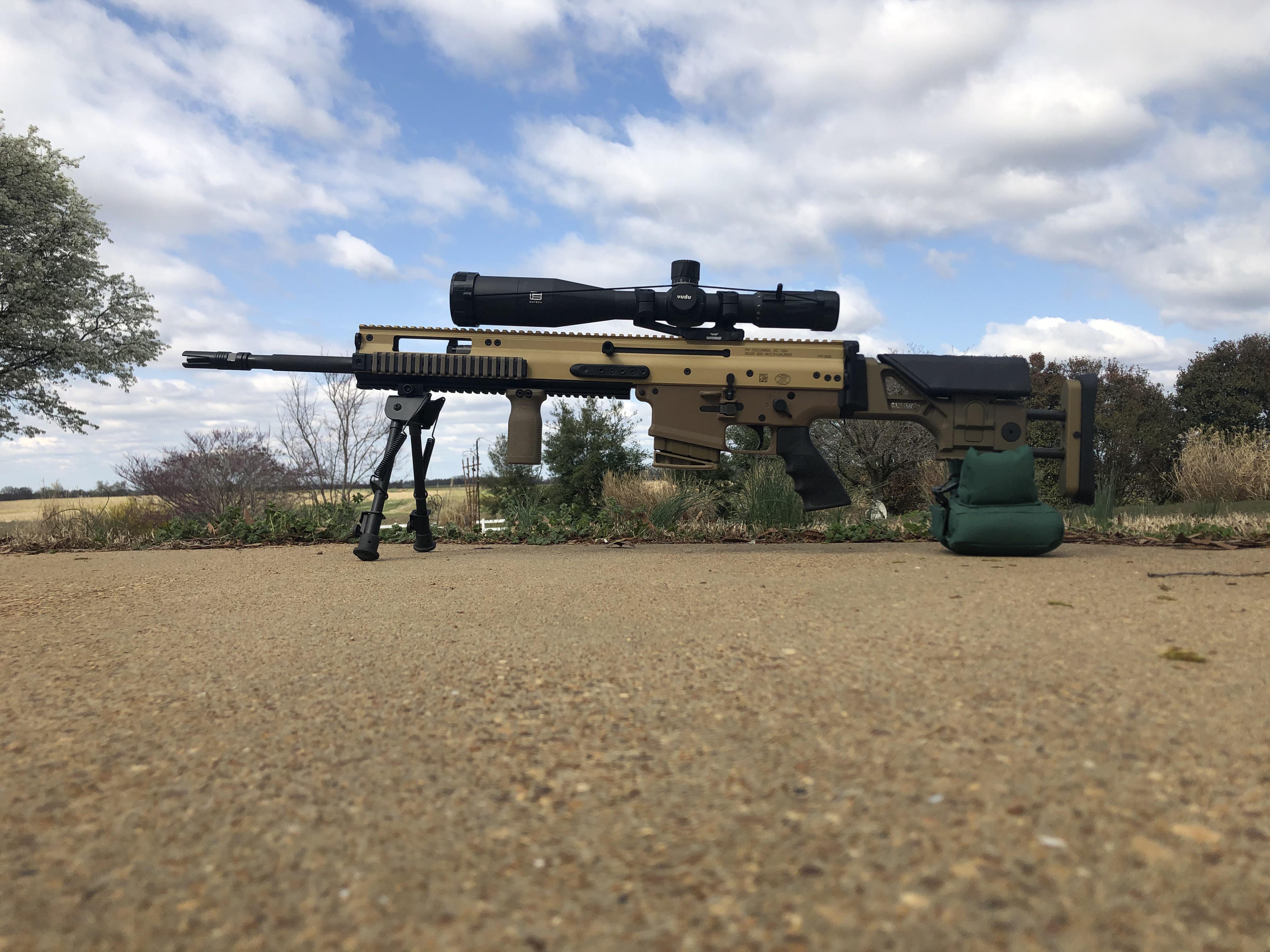 FN Scar 20S modeling some new glass. | Scrolller